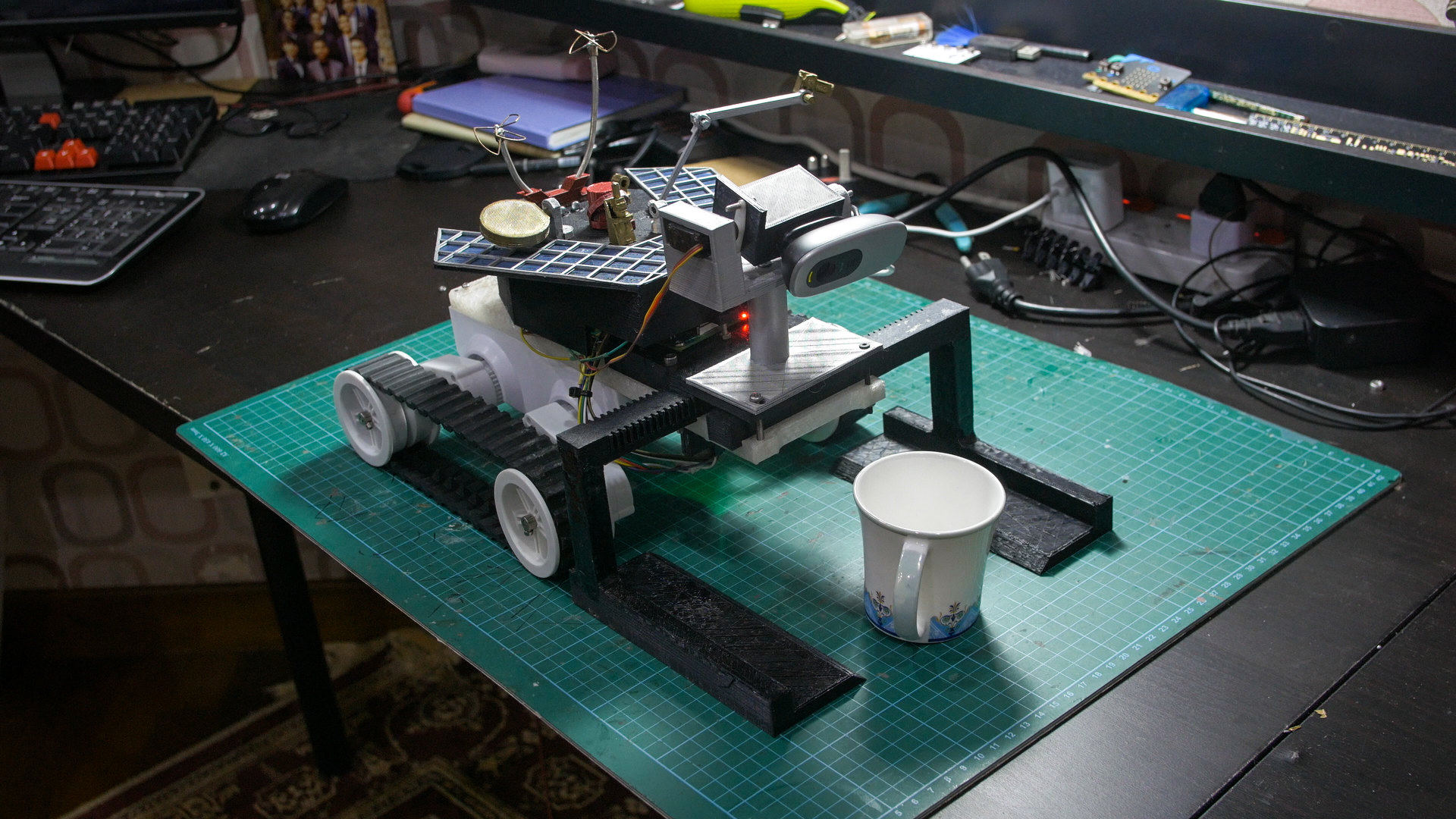 Personal Assistant Robot (Finds Objects and Follows You) Ft. Raspberry ...