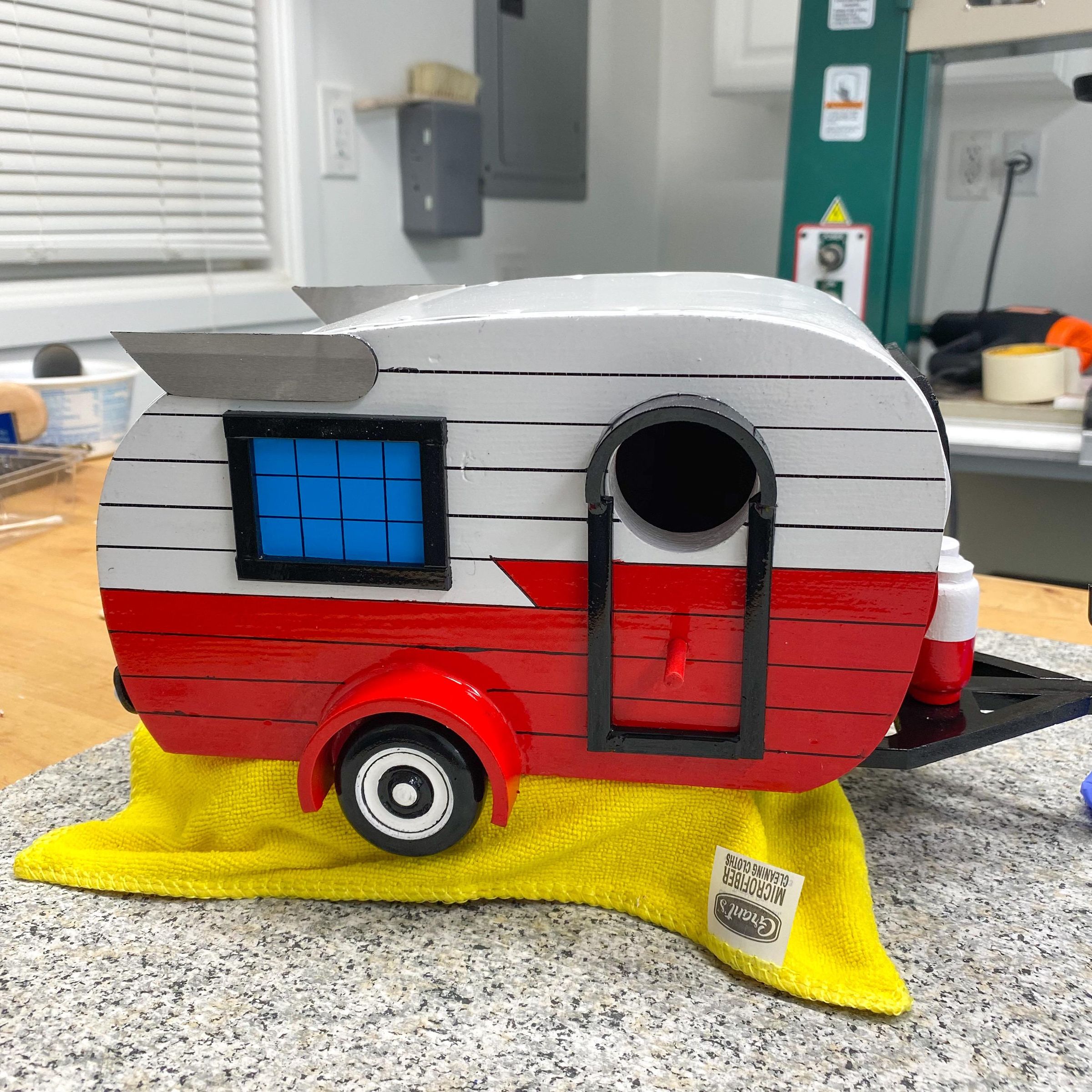 Vintage Camper Birdhouse : 8 Steps (with Pictures) - Instructables
