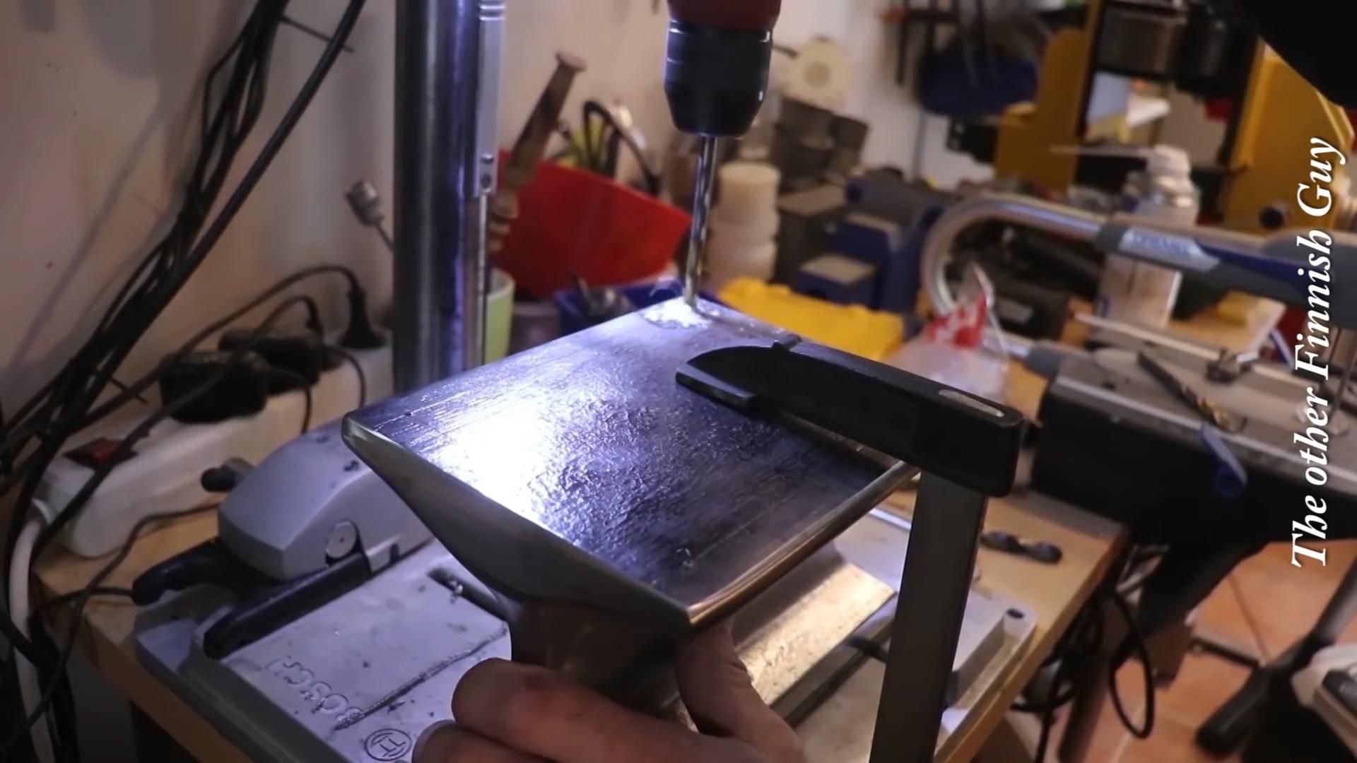 Making Aso / Railroad Track Anvil Using Angle Grinders. : 10 Steps ...