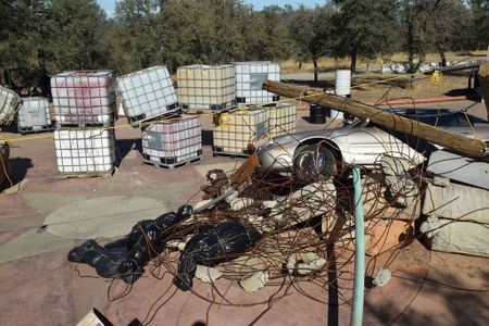 Zombie Apocalypse Quarantine Compound : 41 Steps (with Pictures ...