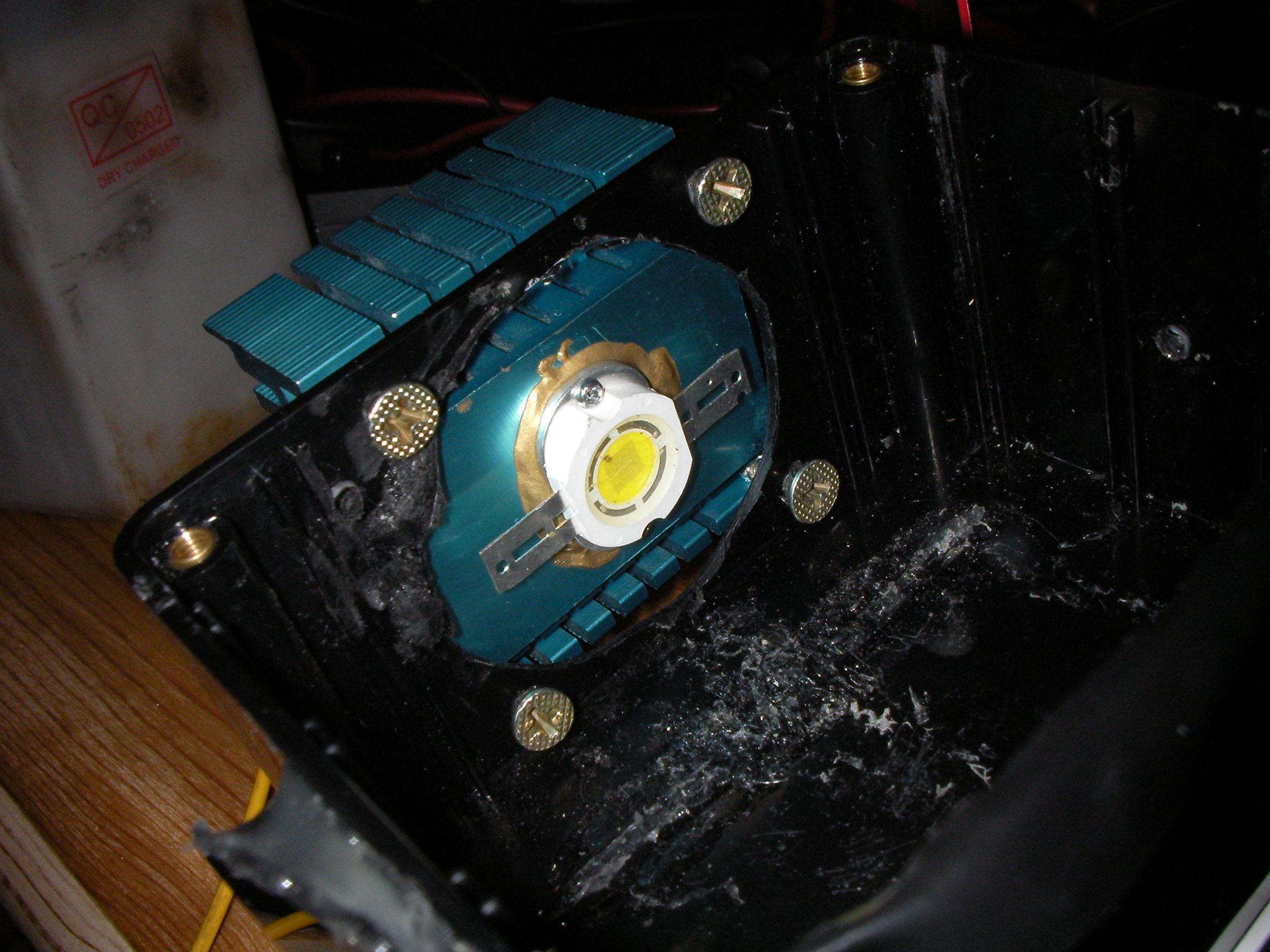 How to Make a Small DIY LED Projector : 7 Steps (with Pictures ...