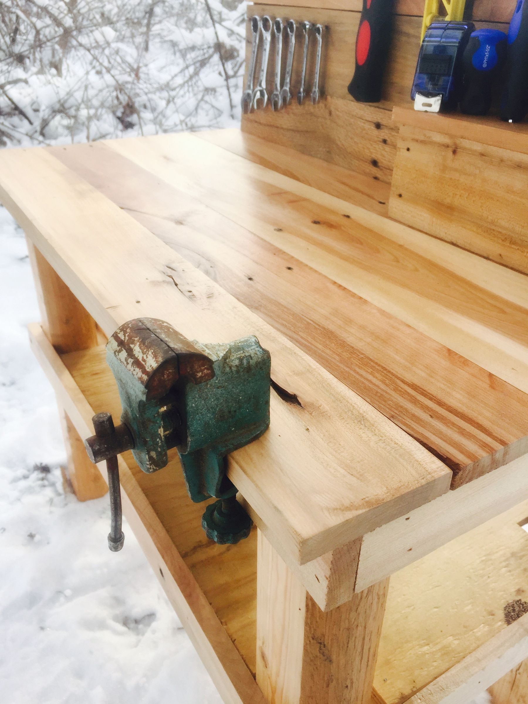 Kids Pallet Workbench : 9 Steps (with Pictures) - Instructables