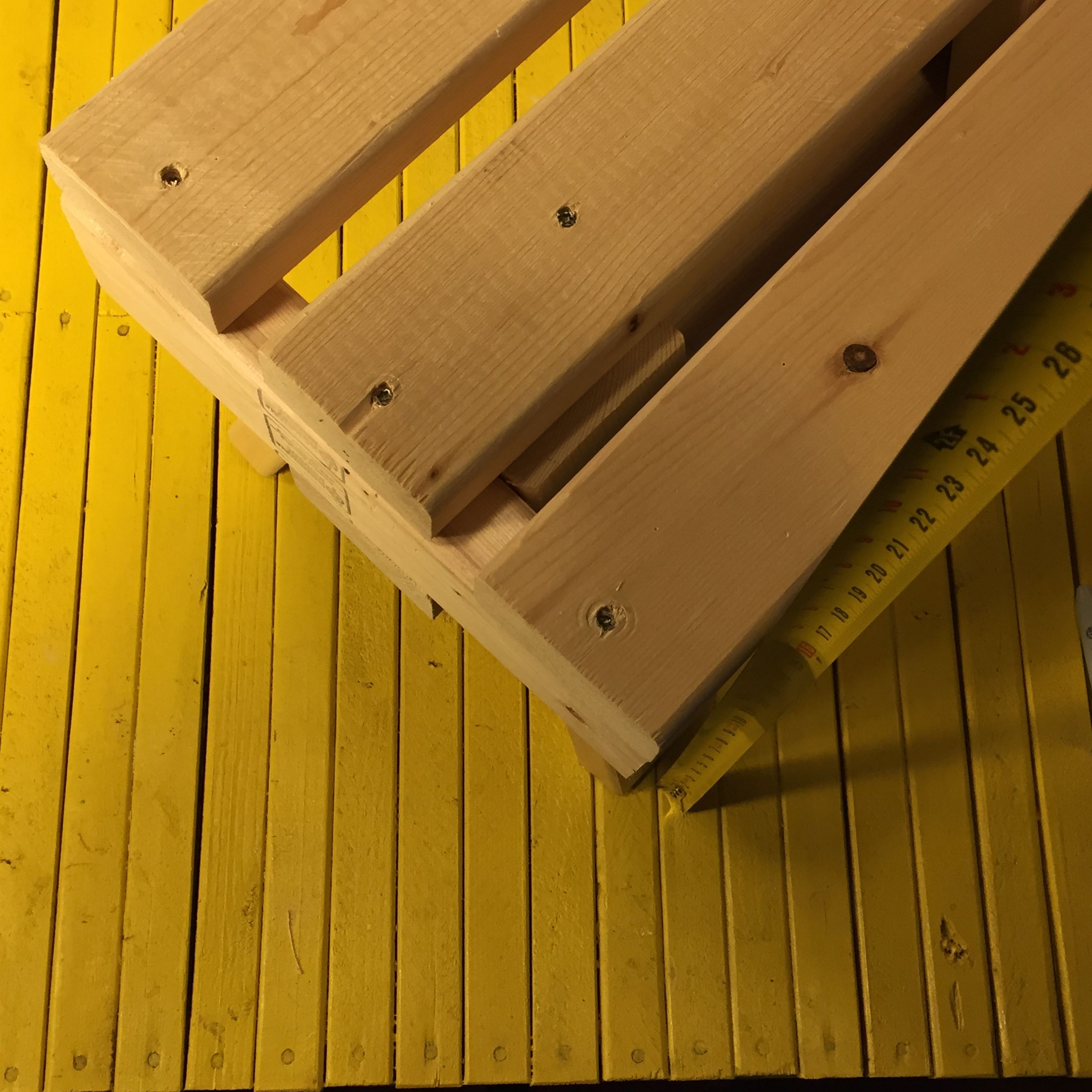 2X4 Sawhorse Furniture (Stool / Side Table W18"xD12"xH16") : 10 Steps ...