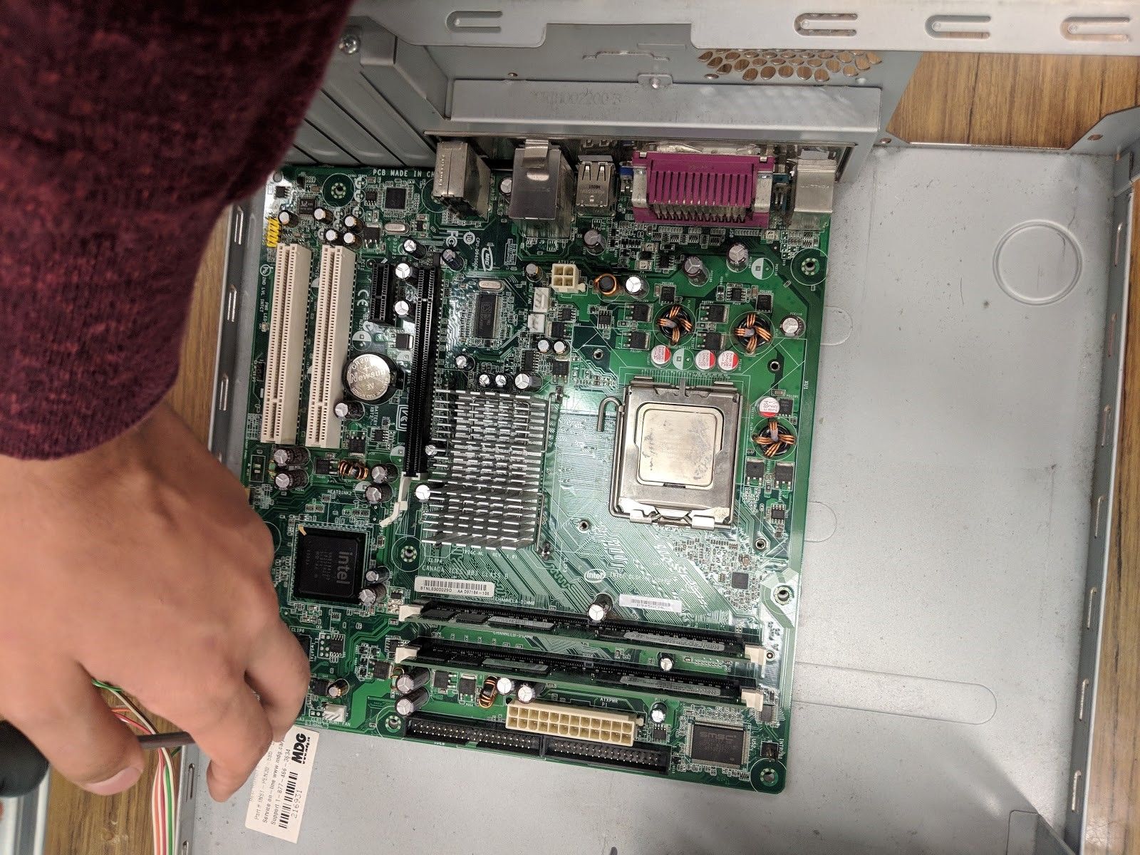How to Disassemble a Computer With Easy Steps and Pictures : 13 Steps ...