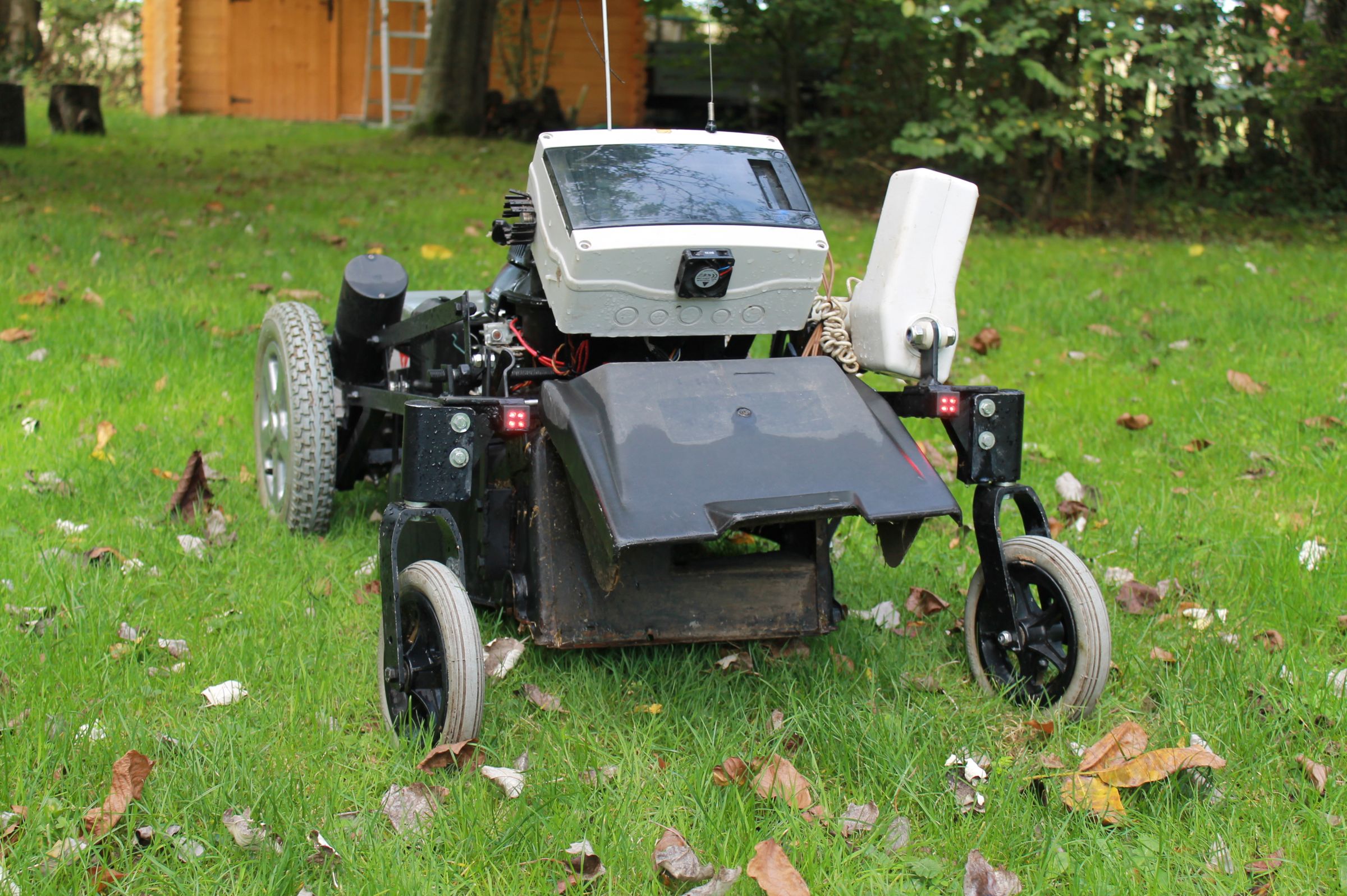 Lawn Mower RC ! by Bennurre - Instructables