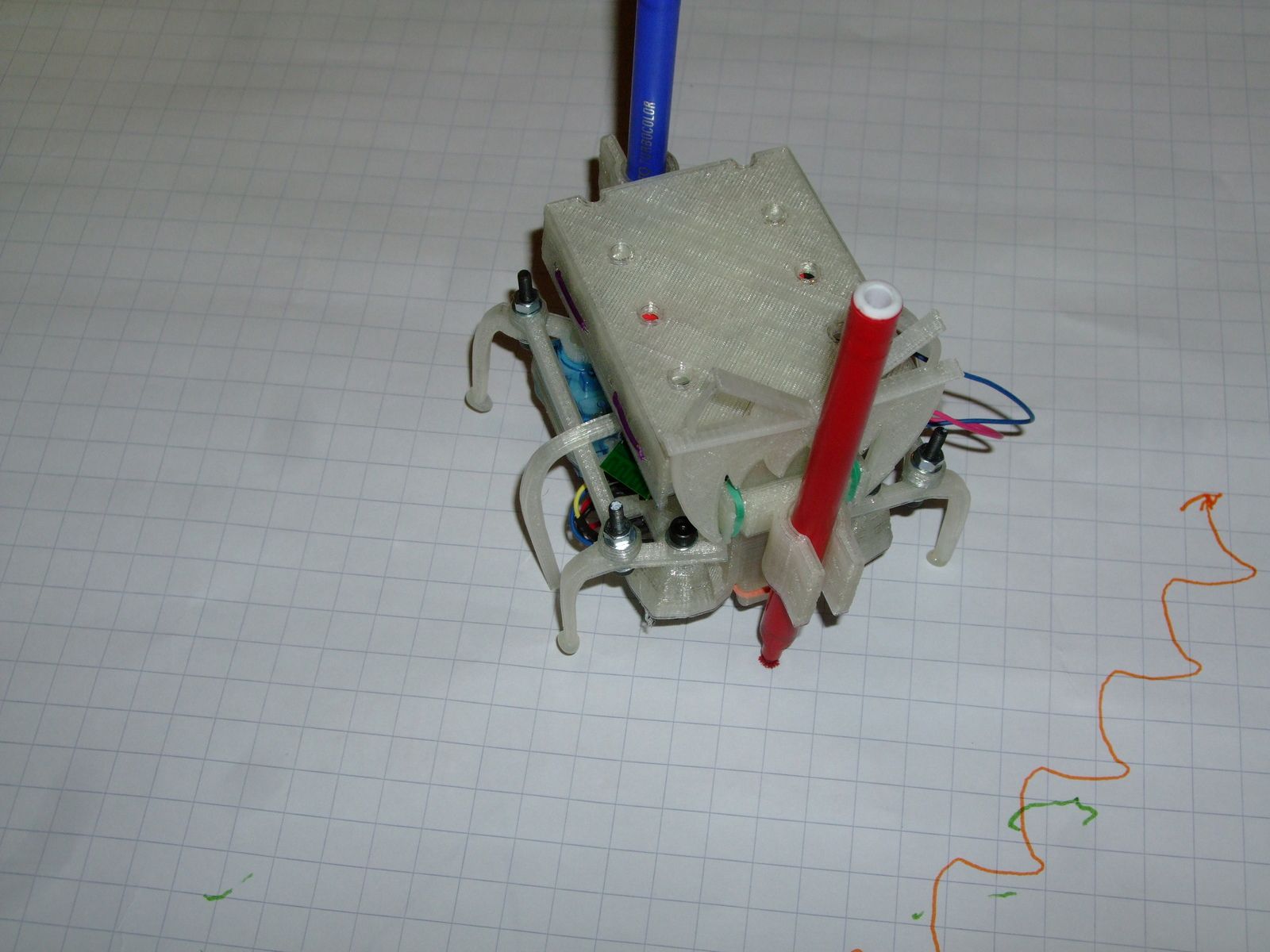 Hexapoduino: Tiny Hexapod 3D Printed, Arduino Controlled : 8 Steps ...