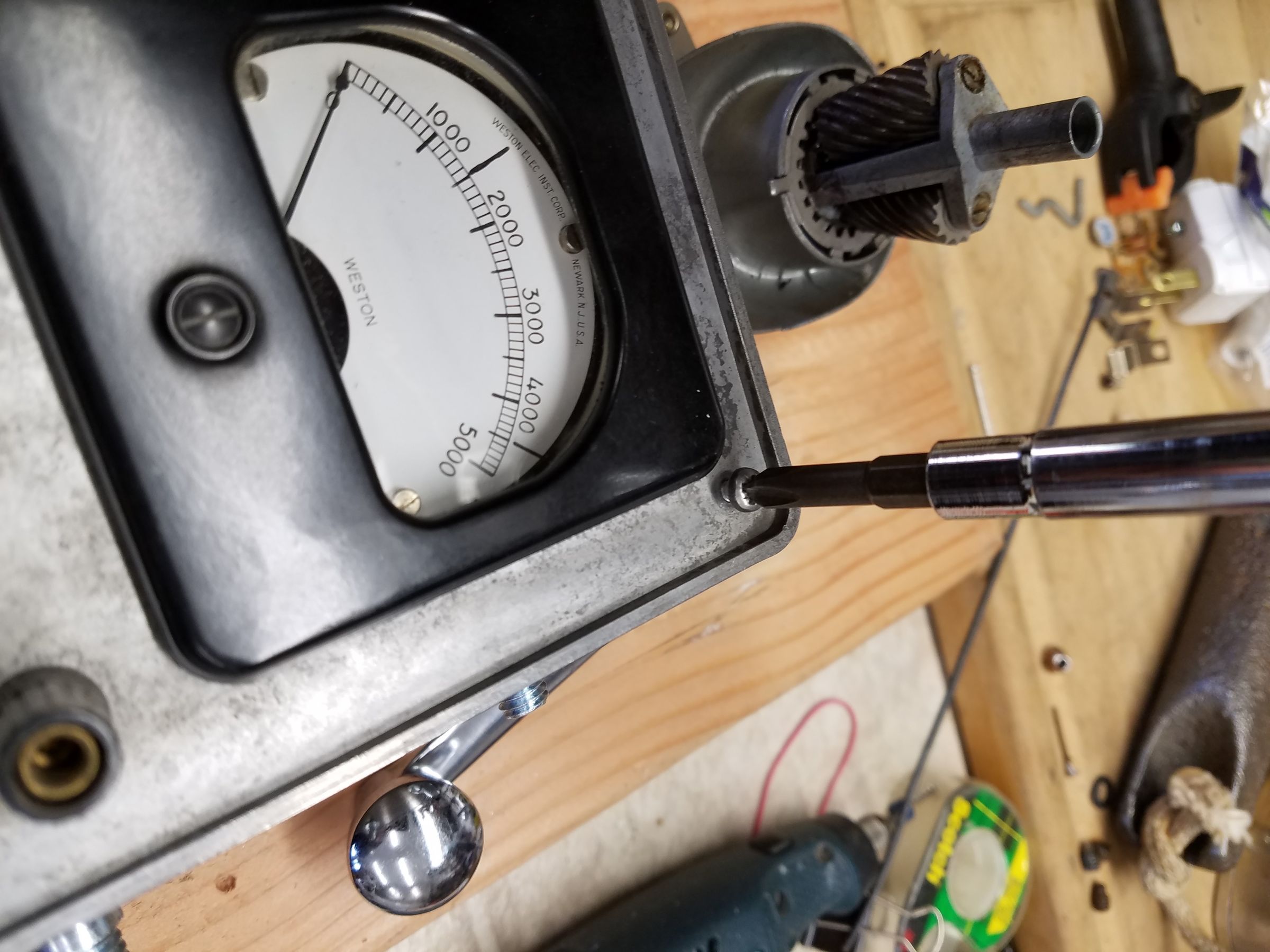 Making a Junkbot : 10 Steps (with Pictures) - Instructables