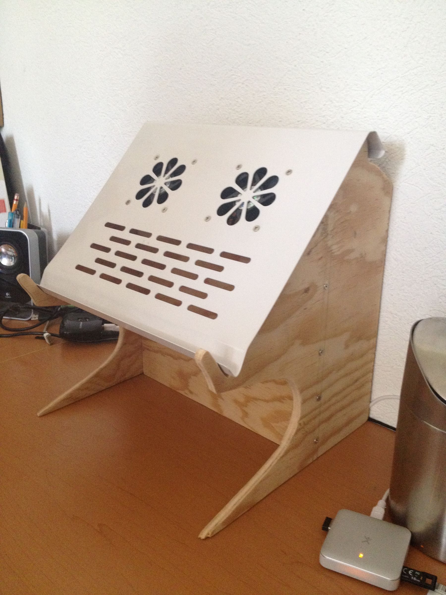 Wood Laptop Stand for Desktop With Fans and Stuff : 5 Steps - Instructables