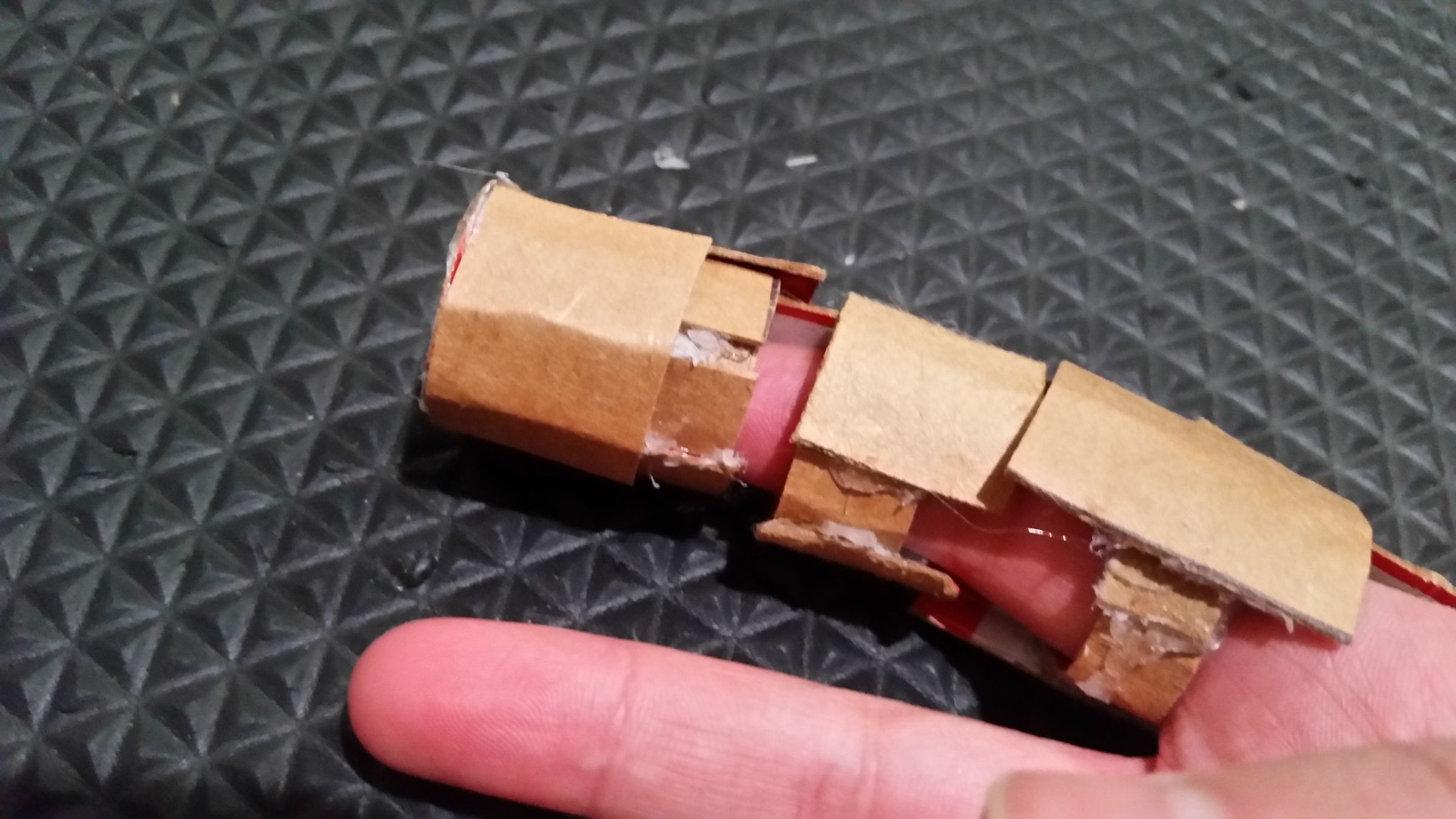 Working Cardboard Mandalorian Gauntlet: How to Make It : 14 Steps (with ...