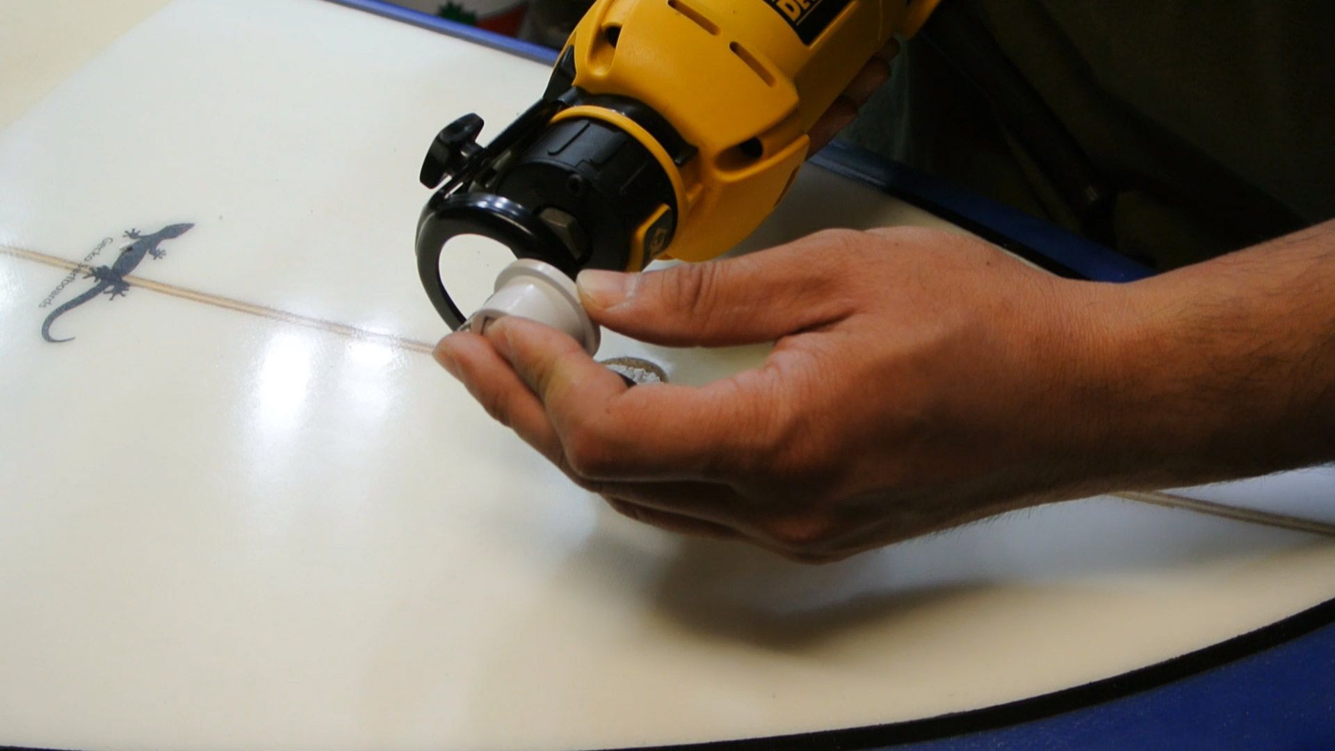 How to Install a Surfboard Vent : 5 Steps - Instructables