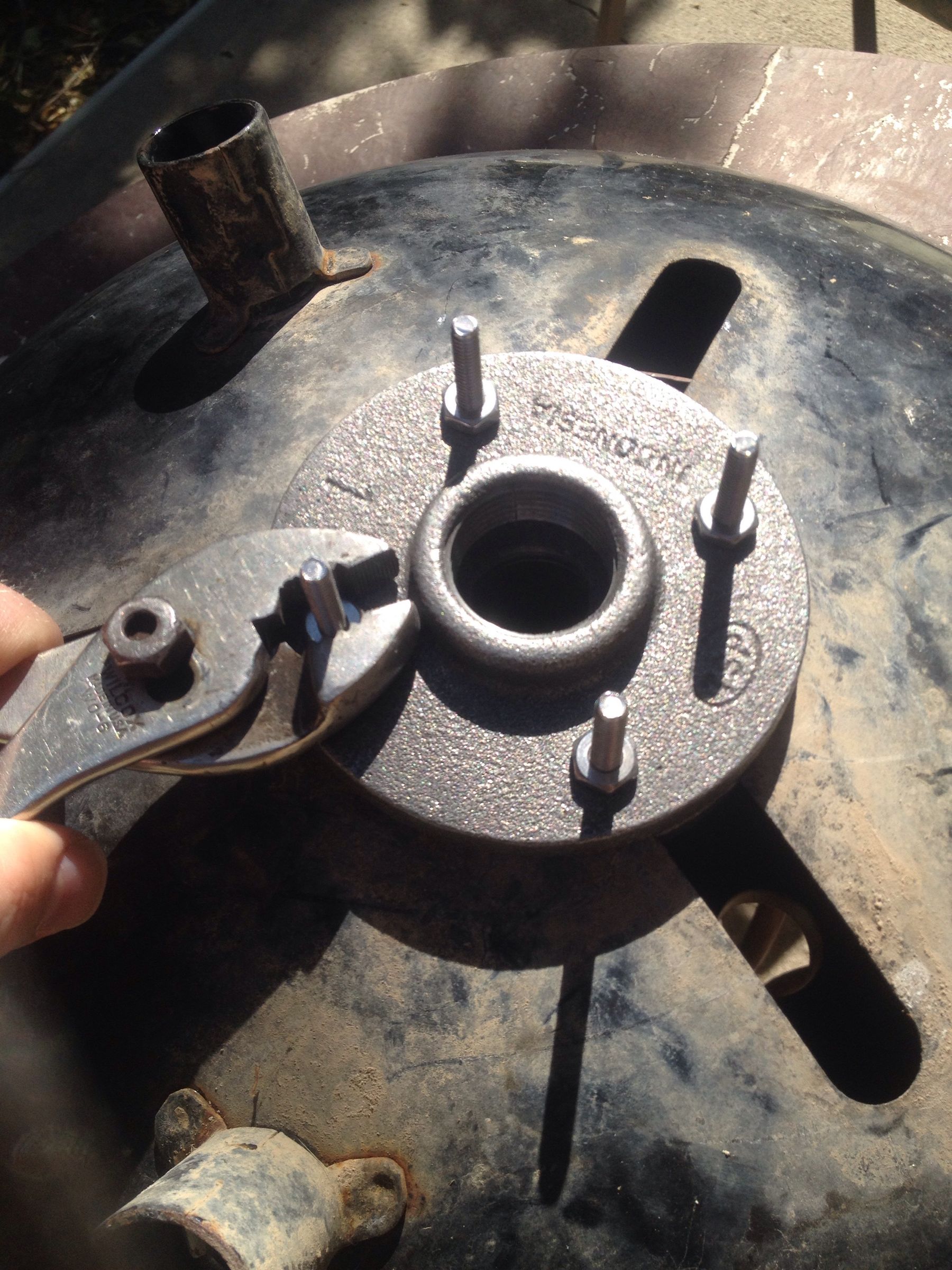 Charcoal Grill Forge: Become a Blacksmith on the Cheap : 5 Steps (with ...