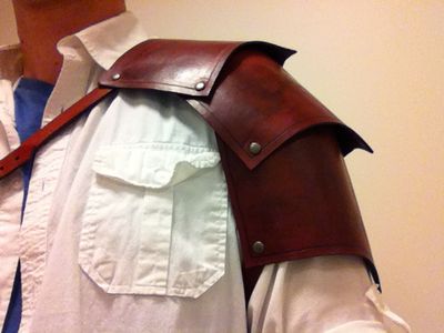 How to Make a Leather Pauldron (or Spaulder) : 7 Steps (with Pictures ...
