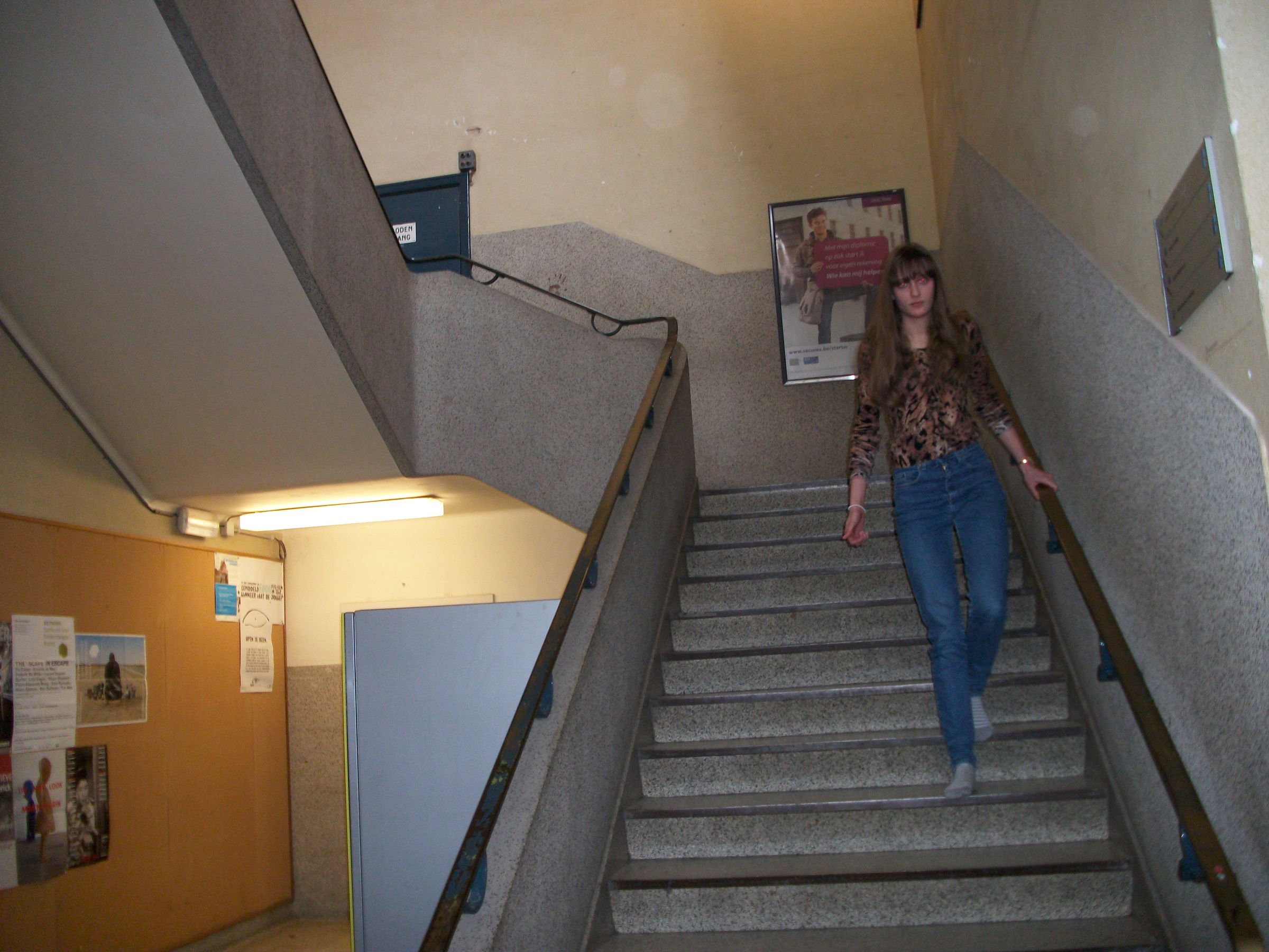 How to Take in the Elevator Backwards! : 12 Steps - Instructables