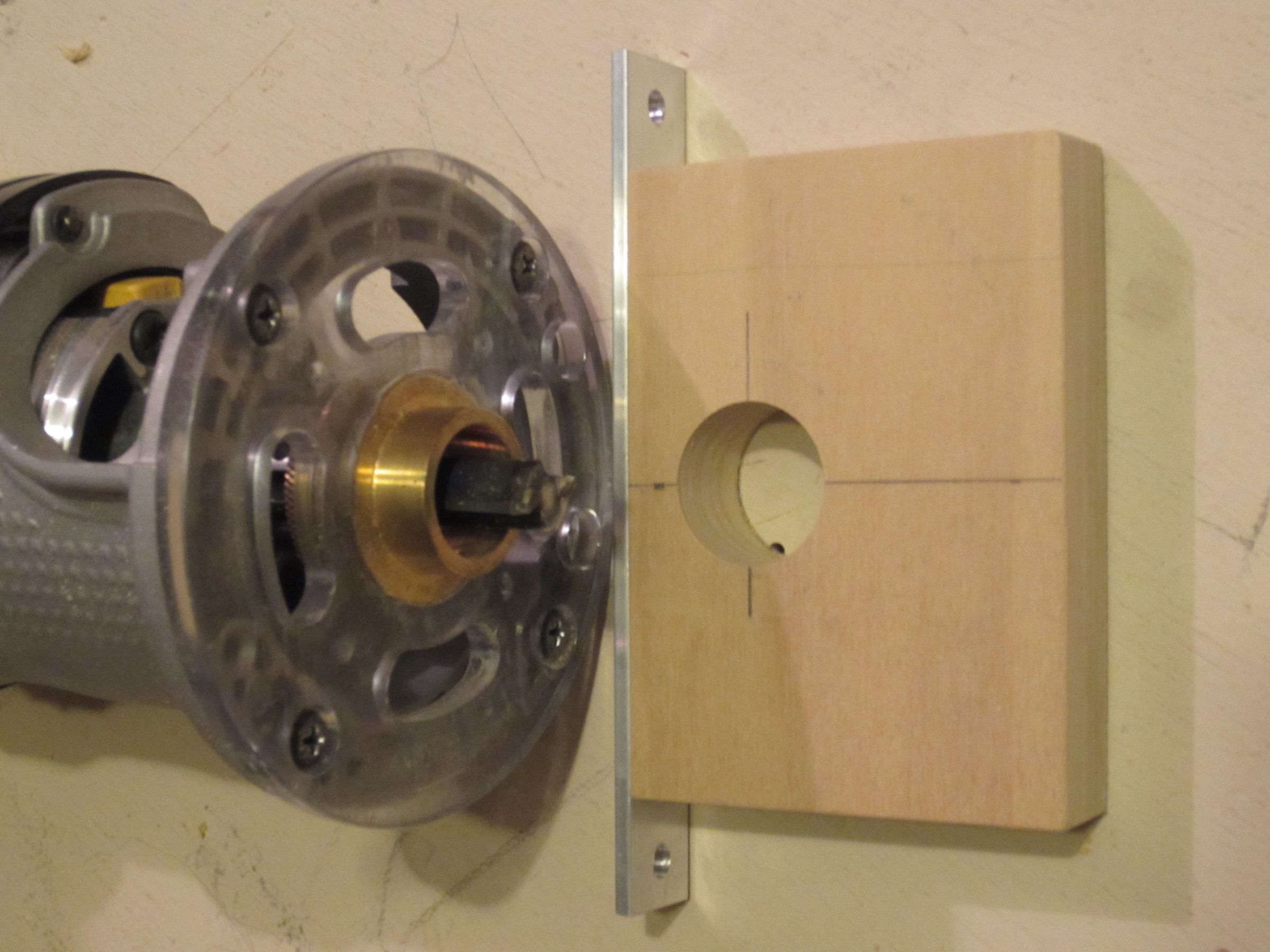 Adjustable Router Guide Template : 11 Steps (with Pictures) - Instructables