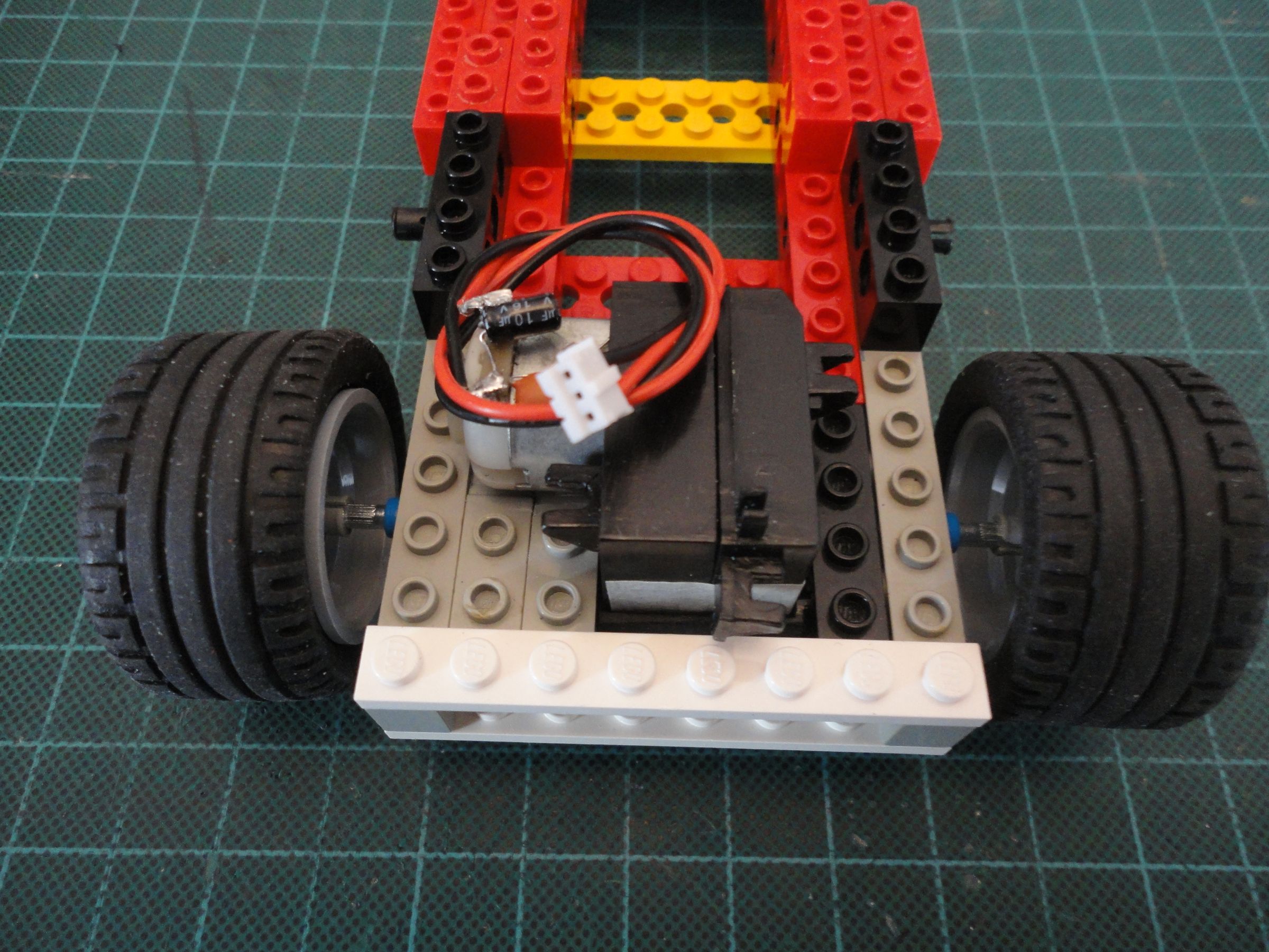 Wireless Lego Race Car : 13 Steps (with Pictures) - Instructables