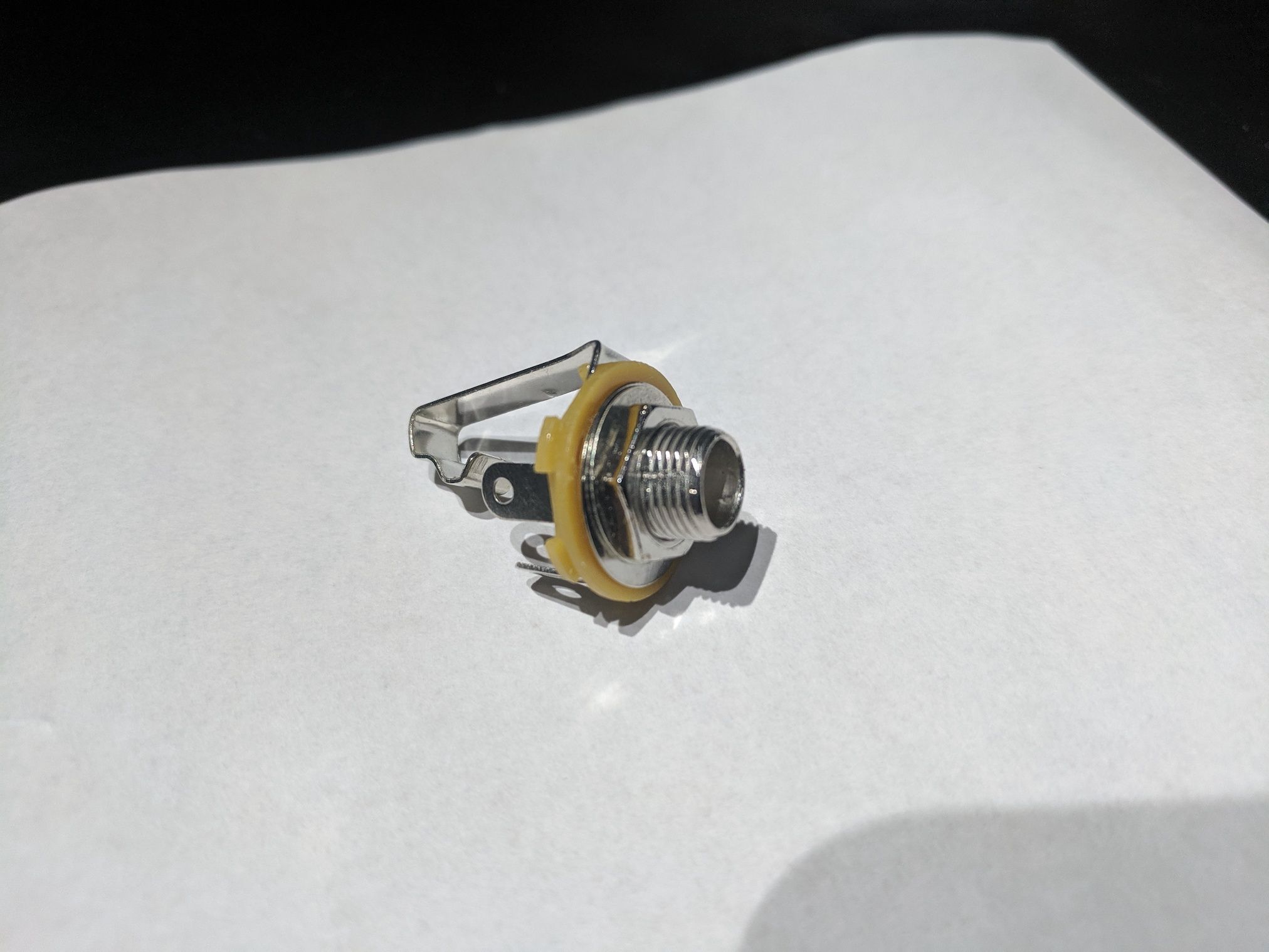 DIY Fender Mustang Amp 1 Button Foot Switch : 3 Steps - Instructables