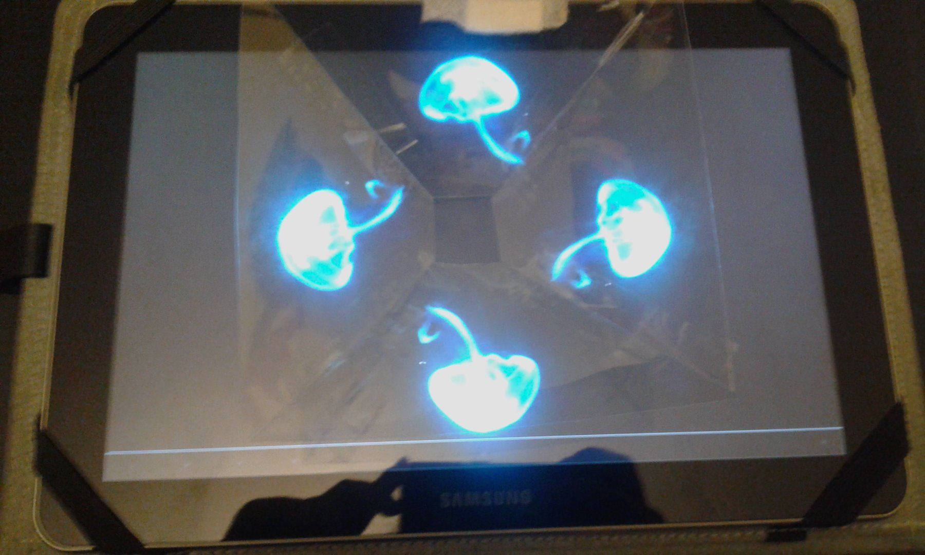 3D HOLOGRAMS PYRAMID-for Smartphones, Tablets and Laptops : 4 Steps ...