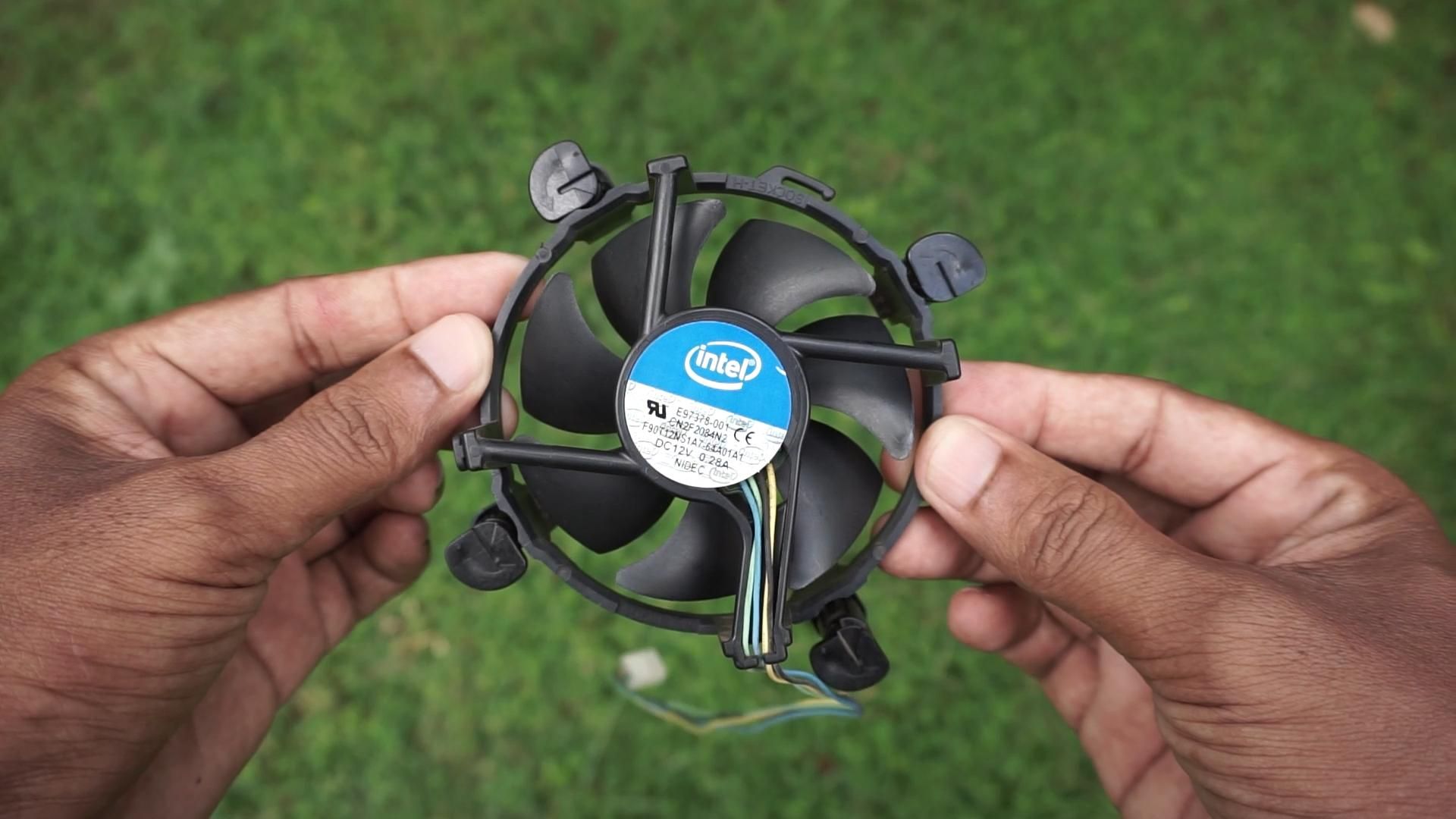 How to Clean CPU Fan Without Compressed Air : 8 Steps - Instructables