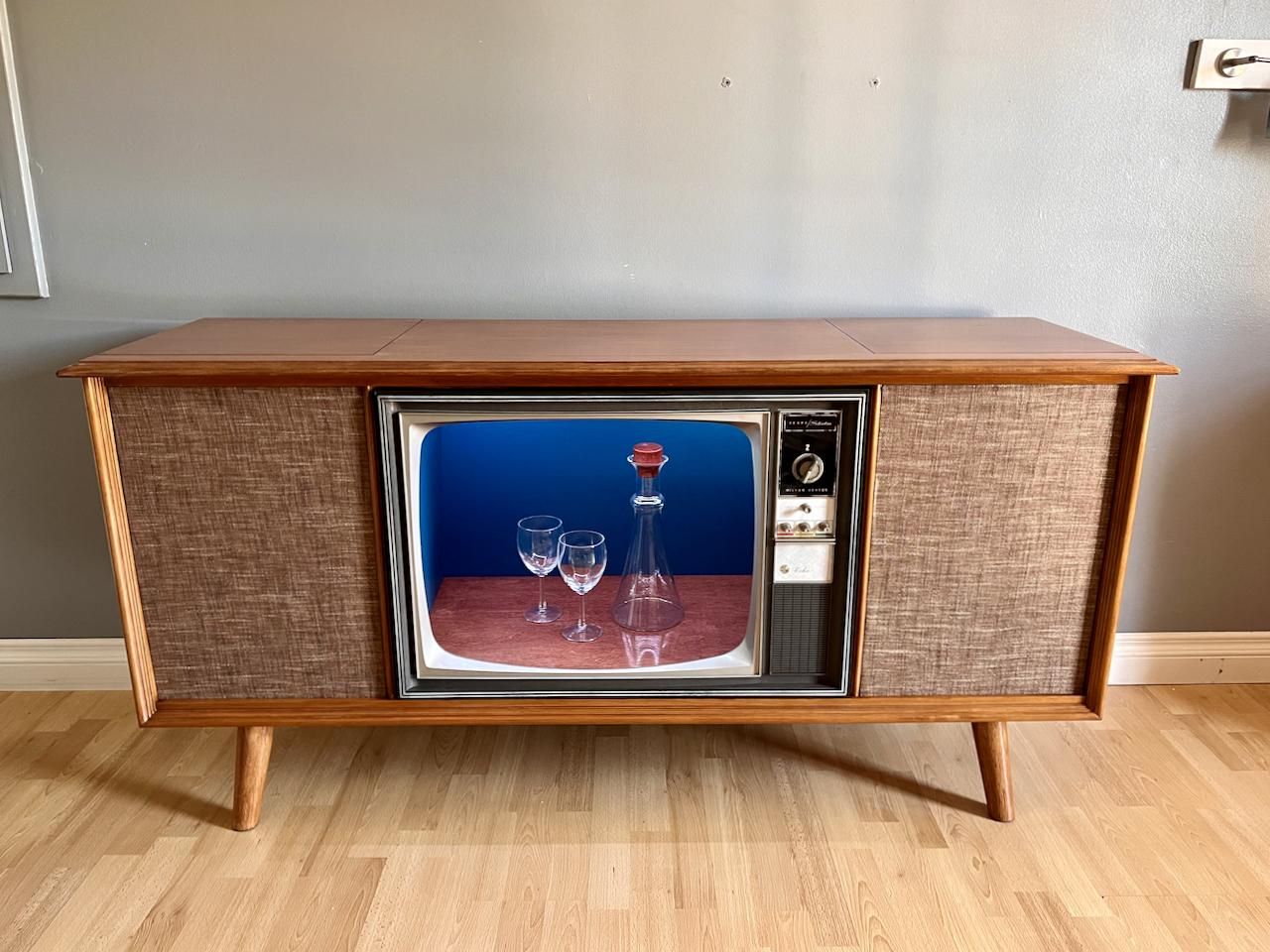 Vintage TV Console Revamp : 8 Steps (with Pictures) - Instructables