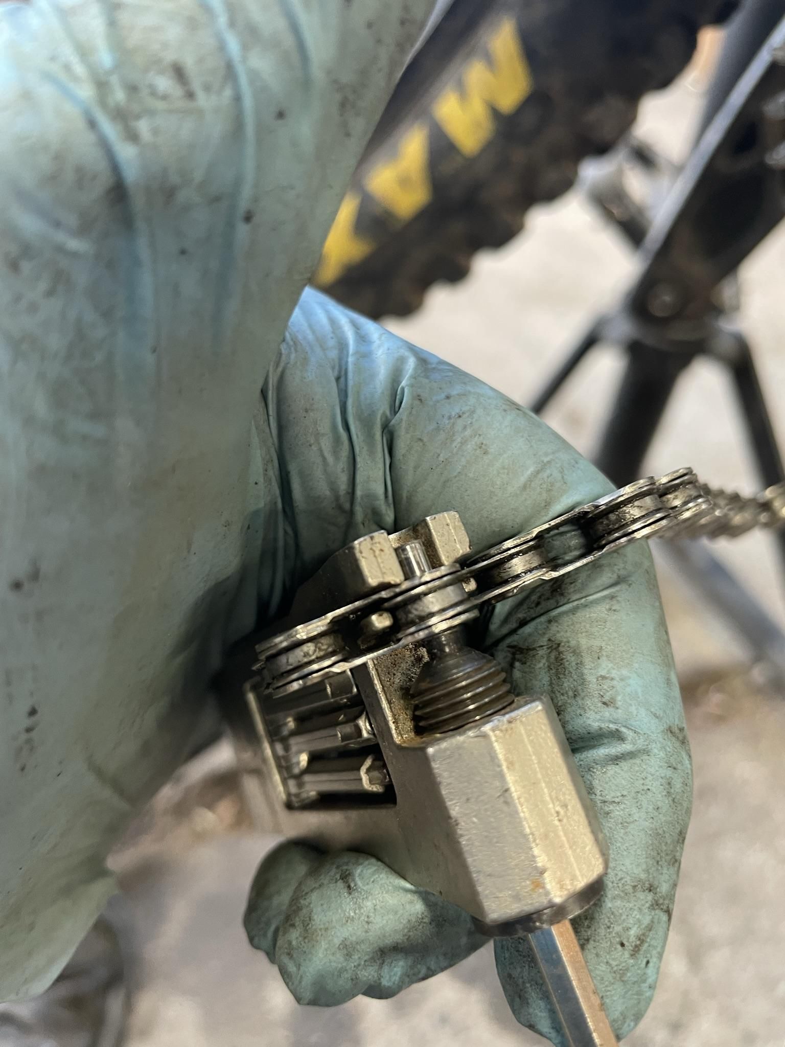Servicing the Cassette and Pawls on an XD Driver : 6 Steps (with ...