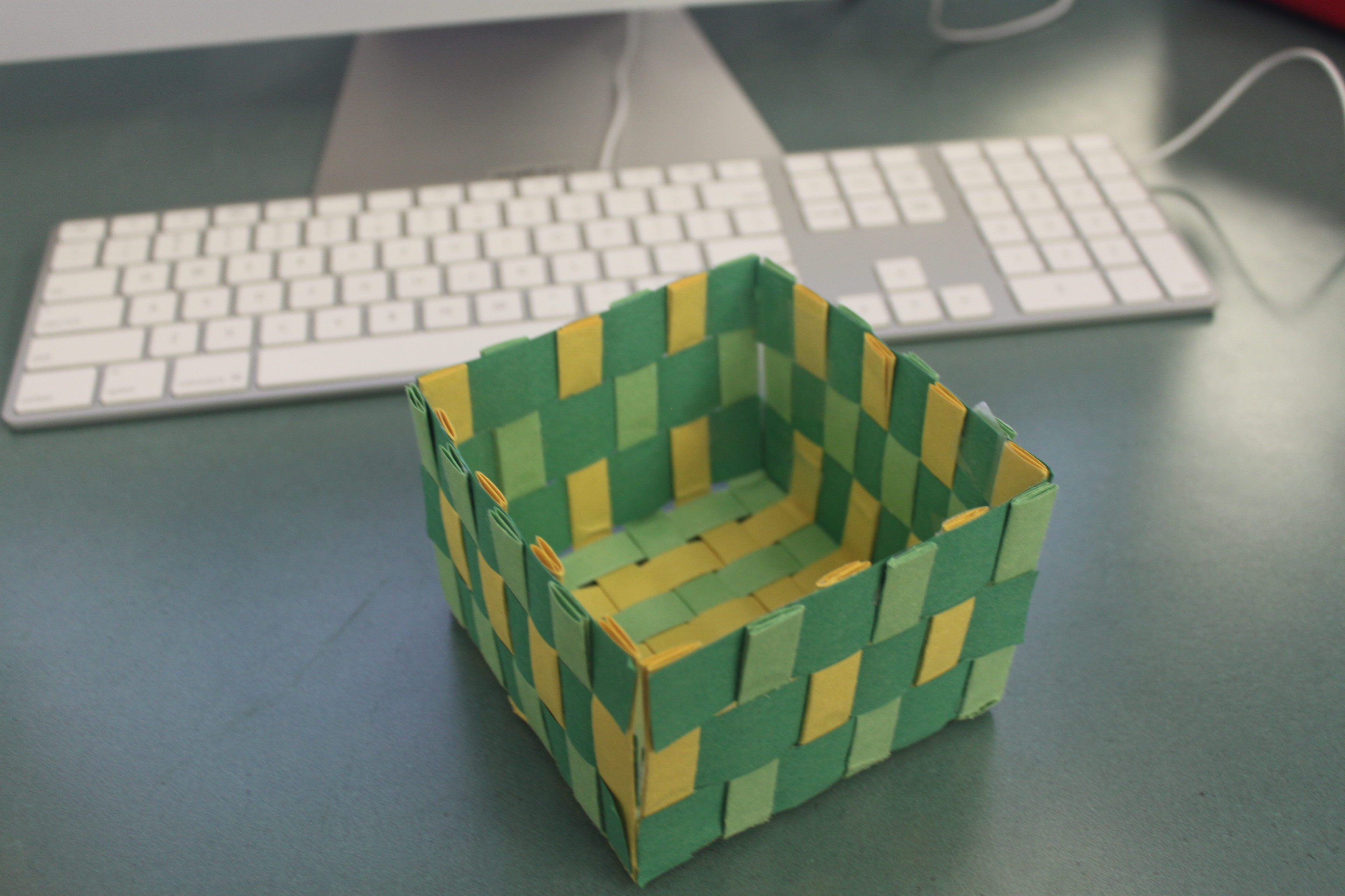 Sturdy Paper Basket (weaving) : 4 Steps - Instructables