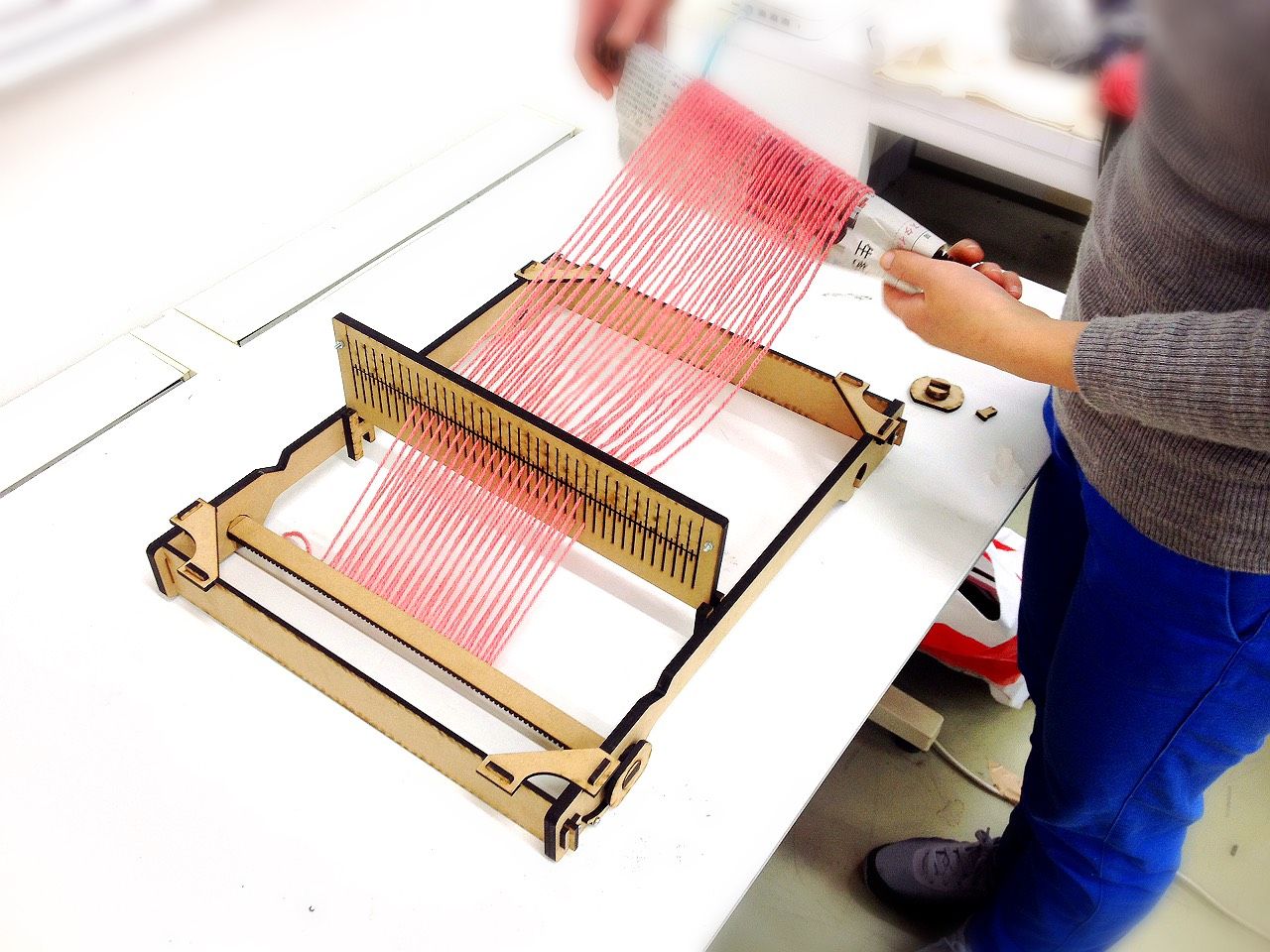 Tabletop Weaving : 7 Steps (with Pictures) - Instructables