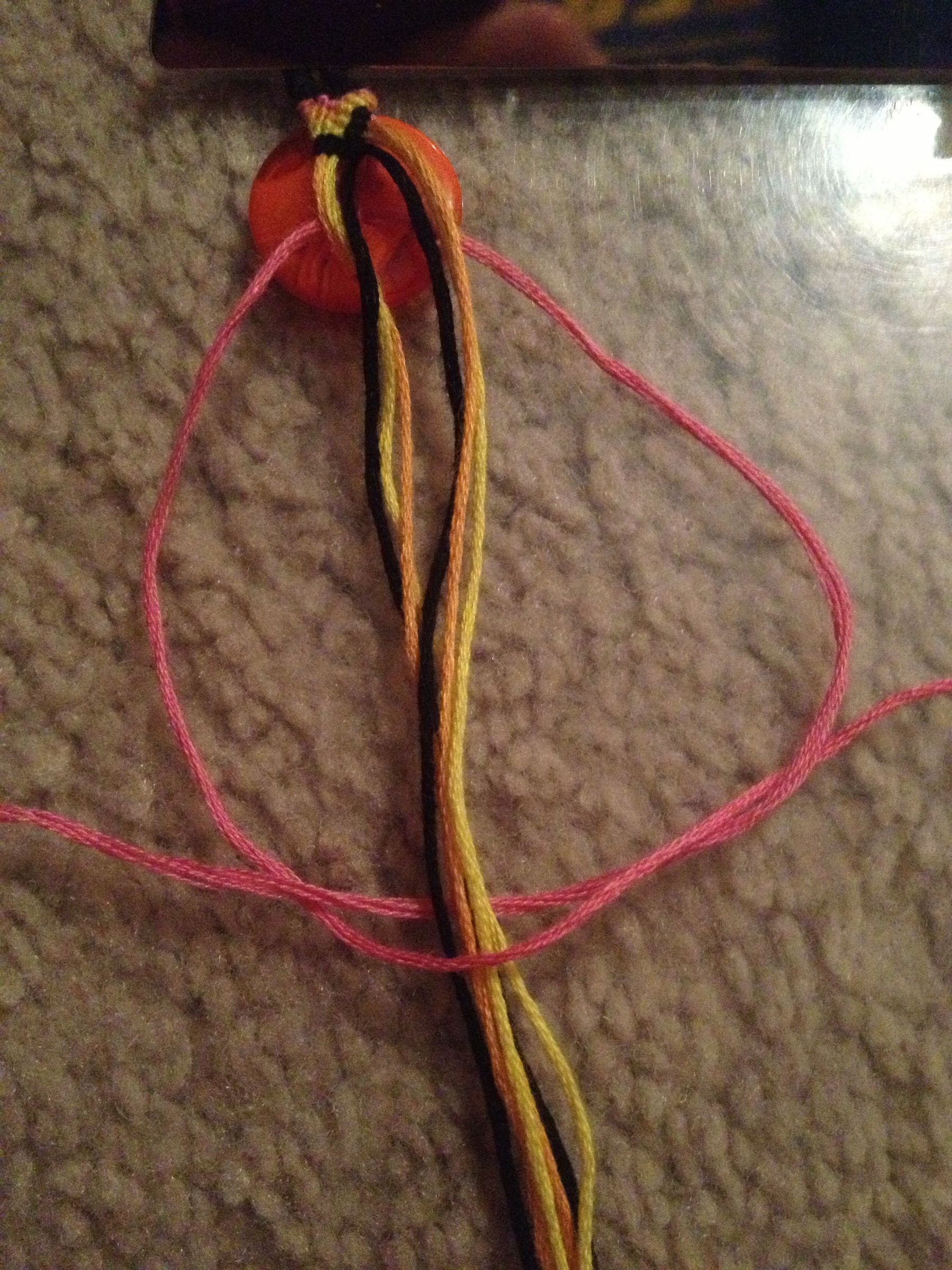 How to Add a Button to a Friendship Bracelet : 7 Steps - Instructables