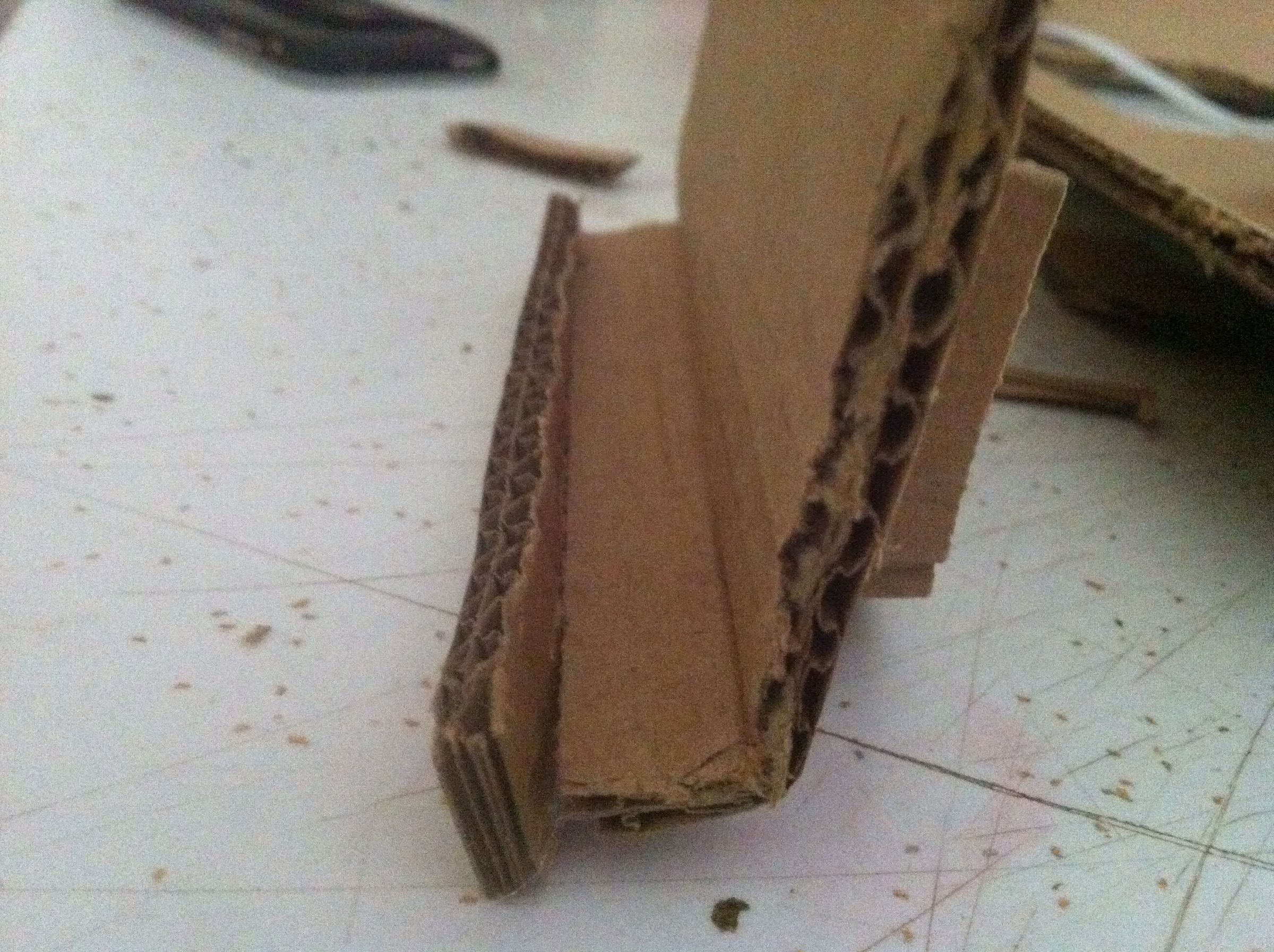 DIY Cardboard Phone Holder : 8 Steps - Instructables