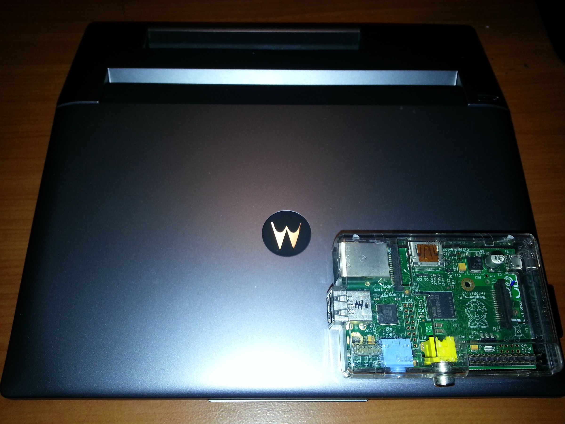 Raspberry PI + Motorola Lapdock : 7 Steps - Instructables