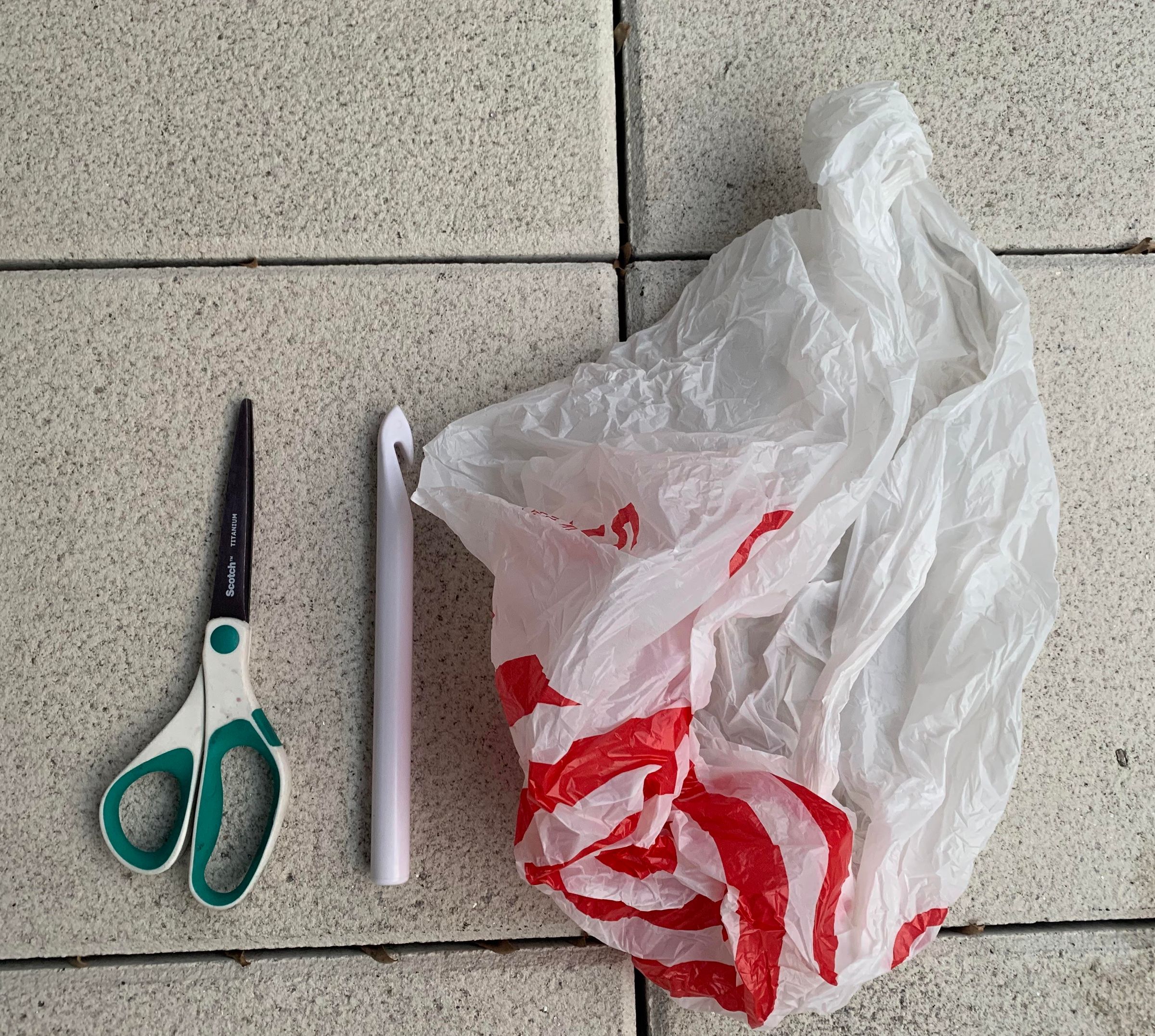 How to Make a Plastic Bag Blanket : 11 Steps - Instructables