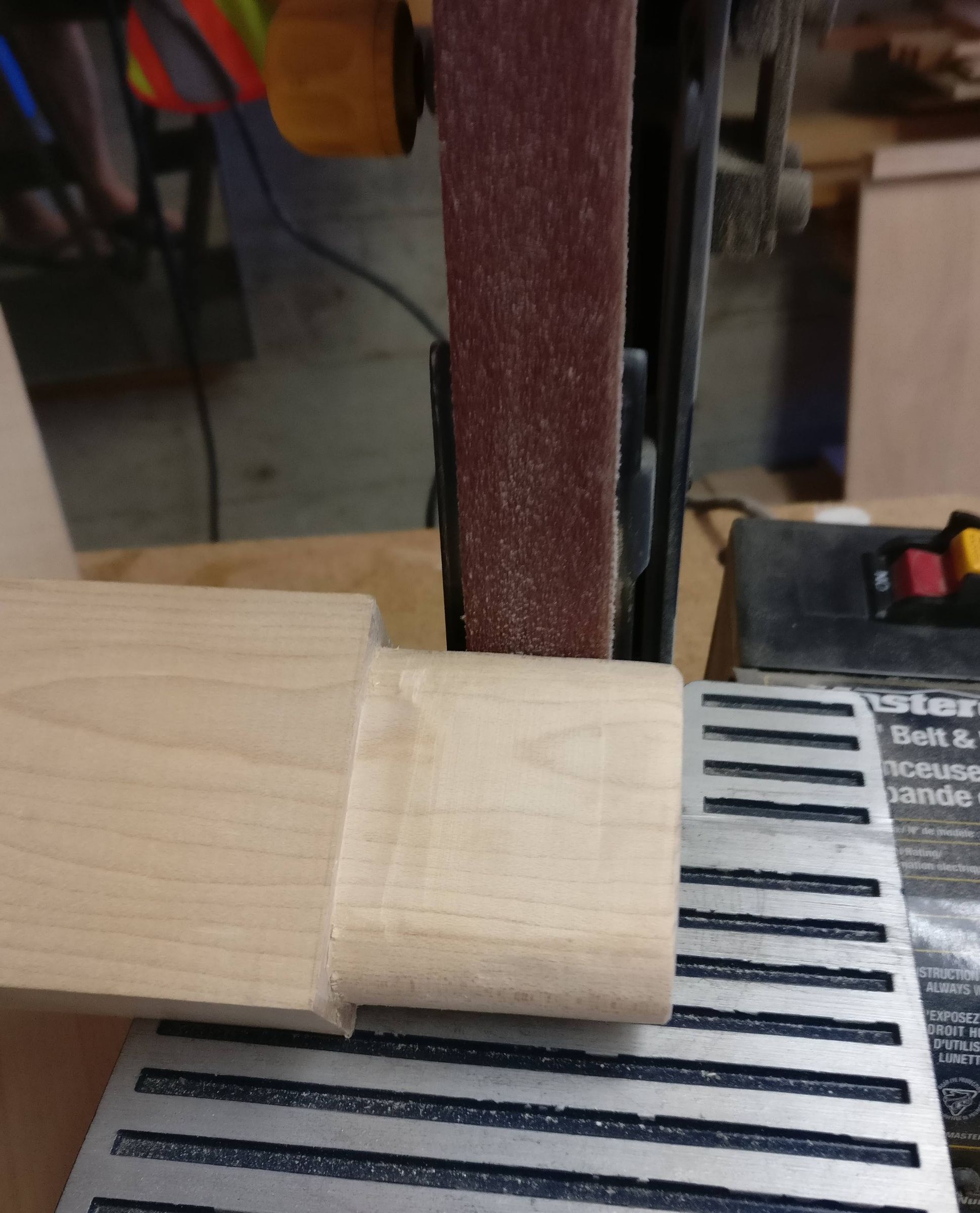 Make a Large Round Dining Table With Turntable : 10 Steps (with ...