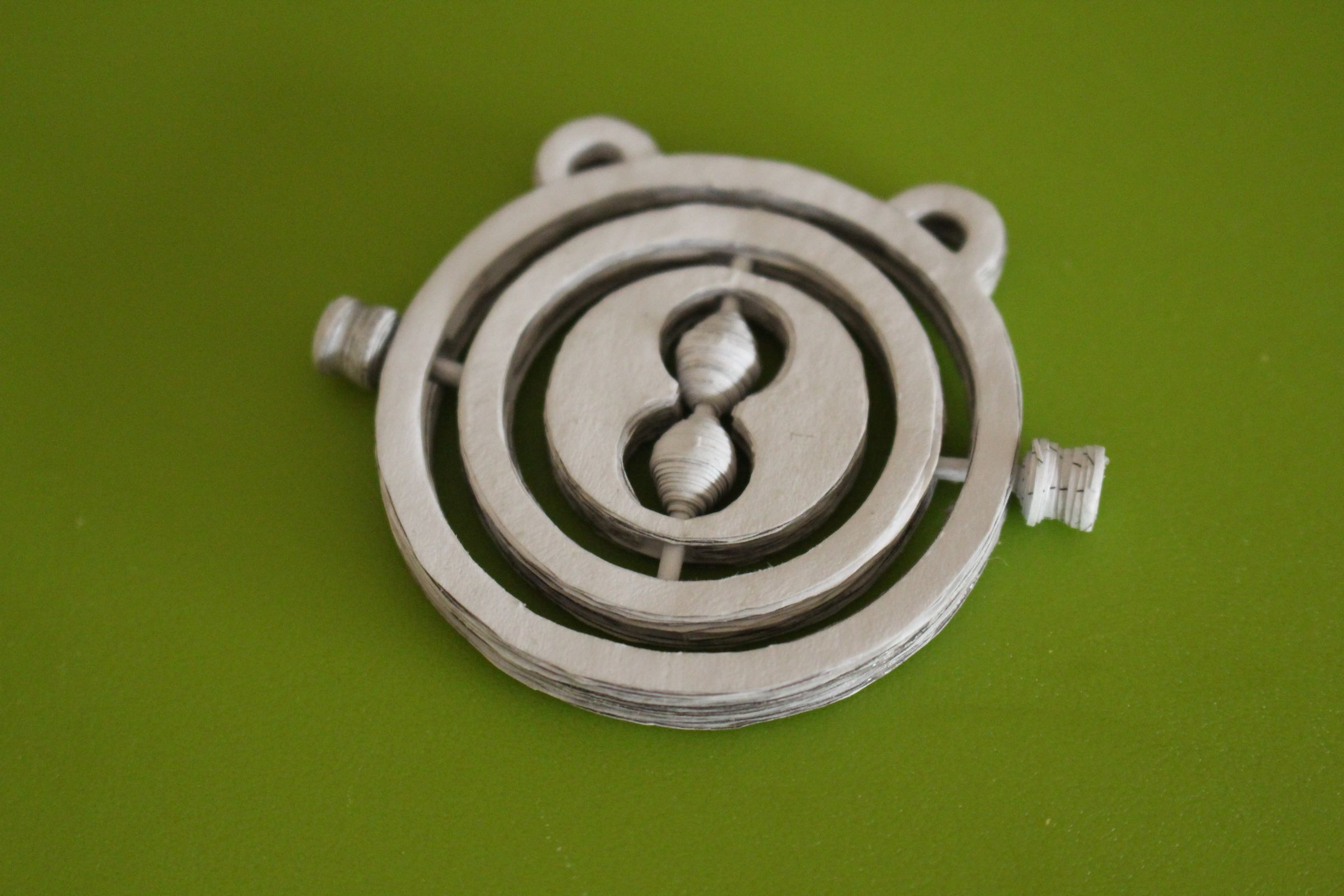 Paper Timeturner Necklace : 35 Steps (with Pictures) - Instructables