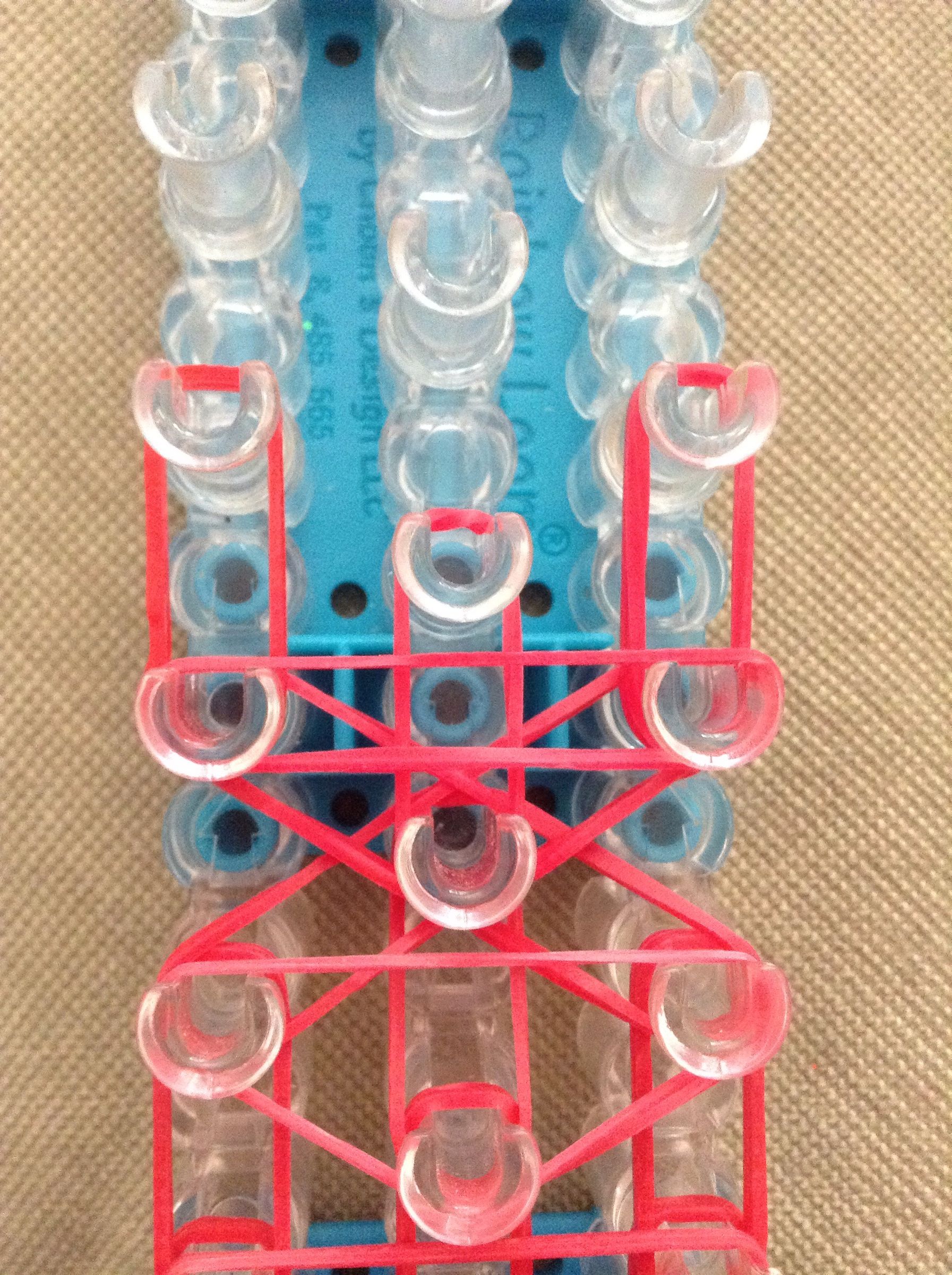 Rainbow Loom Goldfish Charm : 19 Steps (with Pictures) - Instructables