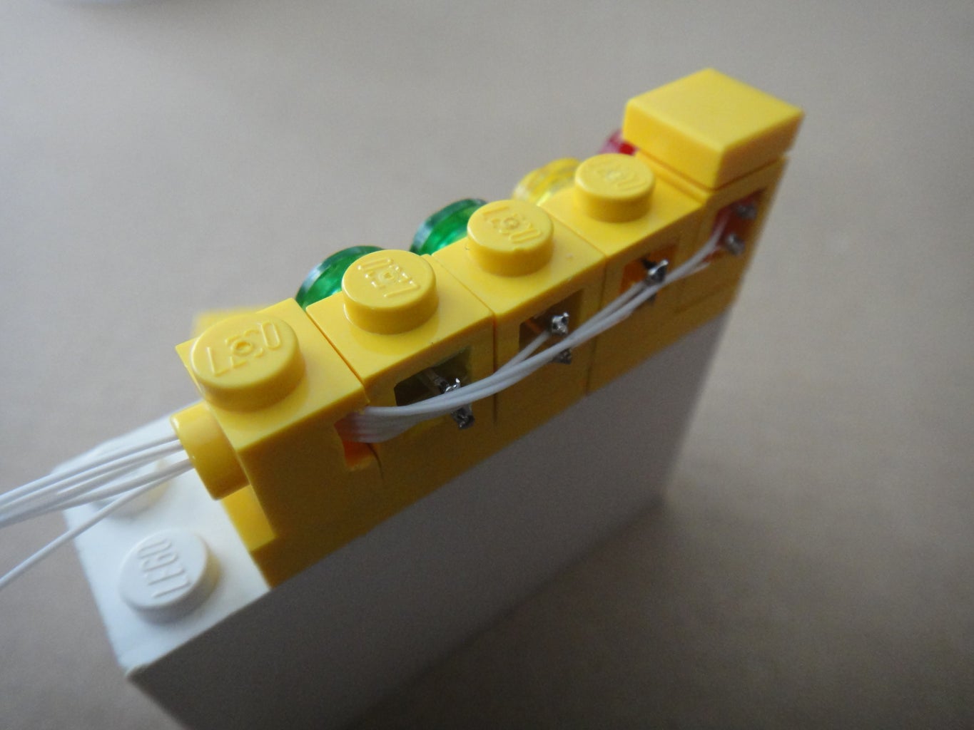 Lego T Intersection Led Traffic Light 27 Steps With Pictures Instructables