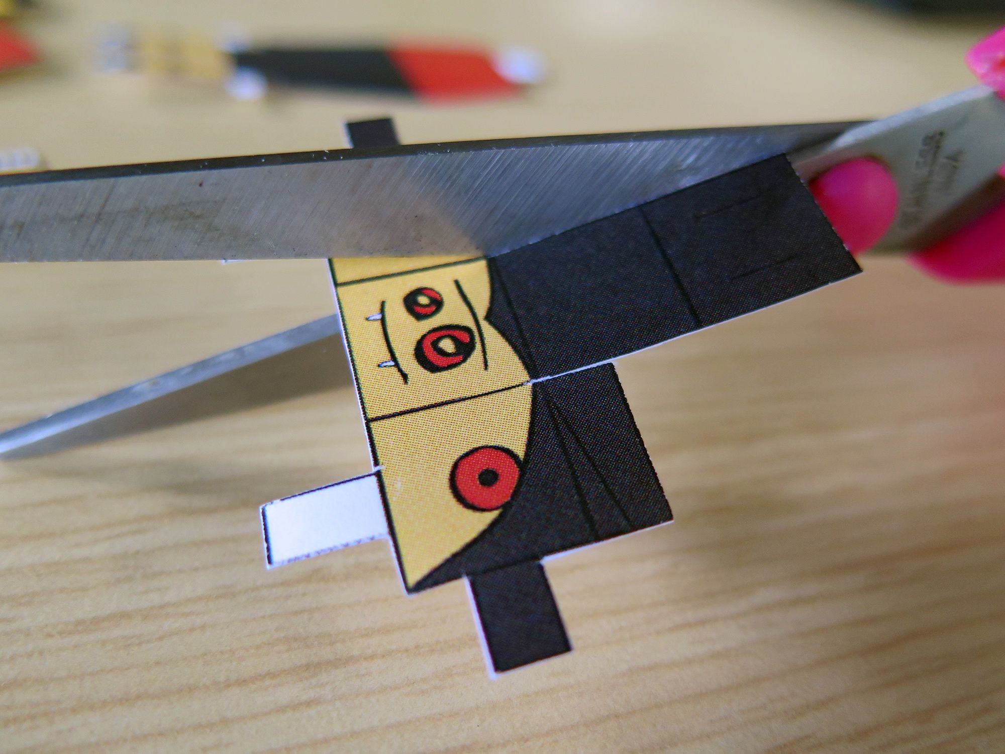 Vampire Robot Papercraft : 13 Steps (with Pictures) - Instructables