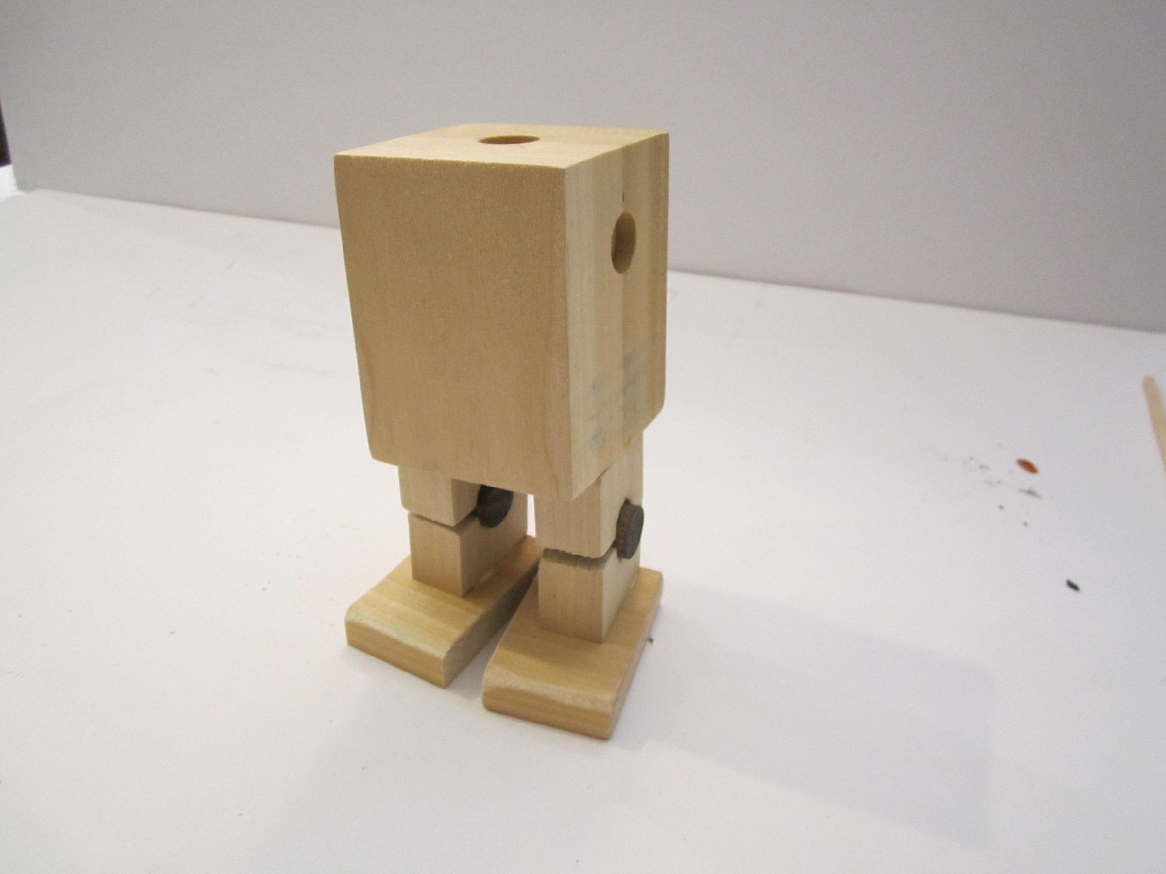 Wooden Robot : 4 Steps (with Pictures) - Instructables