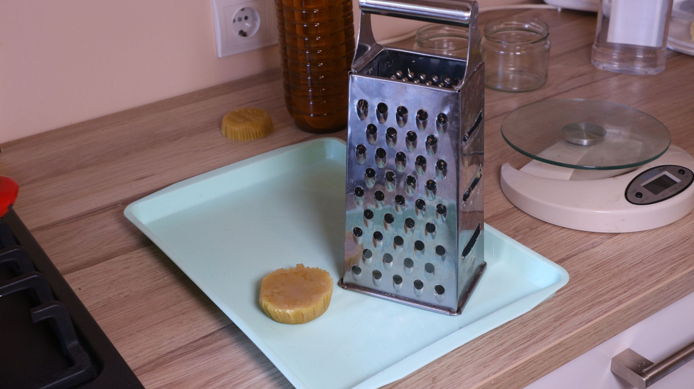 How to Make Food Safe Finishing Wax : 4 Steps (with Pictures ...