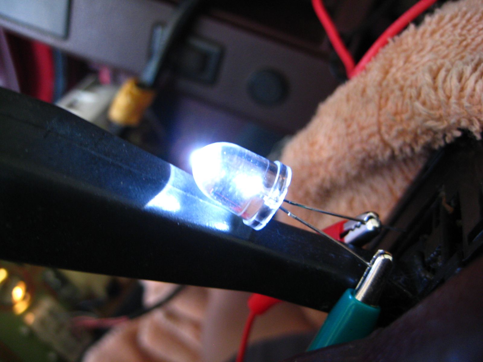 Replace You Cars Instrument Panel Lights With LEDs. : 8 Steps ...