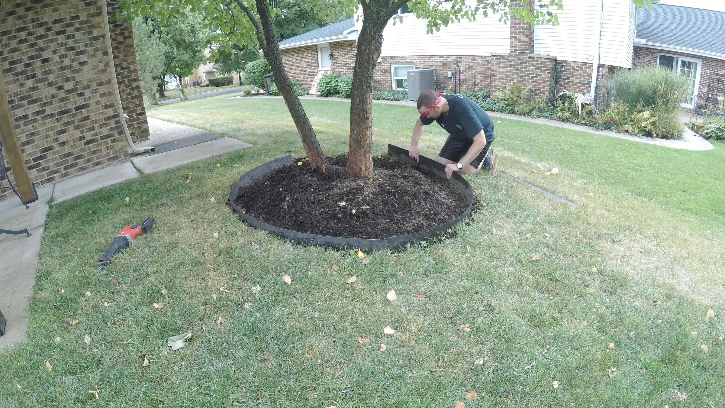 DIY Hammer-In Steel Garden Edging : 8 Steps (with Pictures) - Instructables