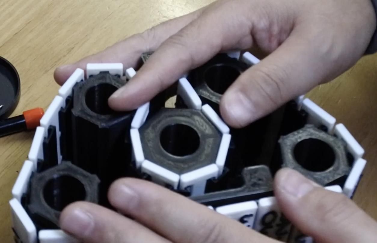 Track Link Calendar : 7 Steps (with Pictures) - Instructables