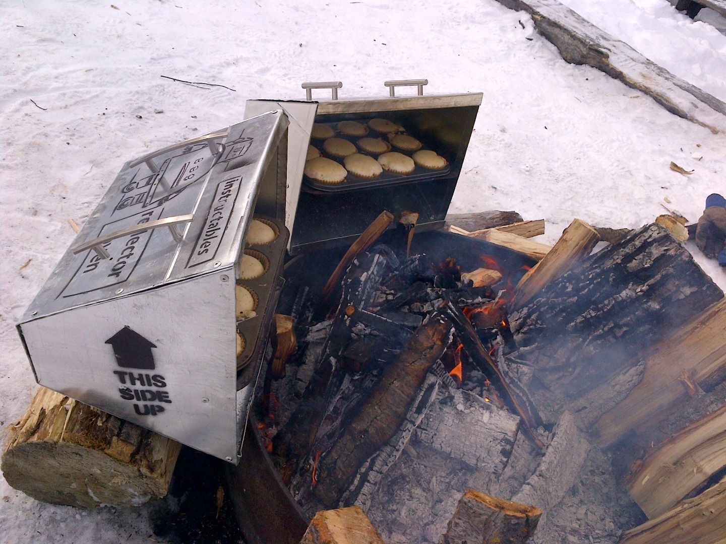 Reflector Oven for Campfires : 10 Steps (with Pictures) - Instructables