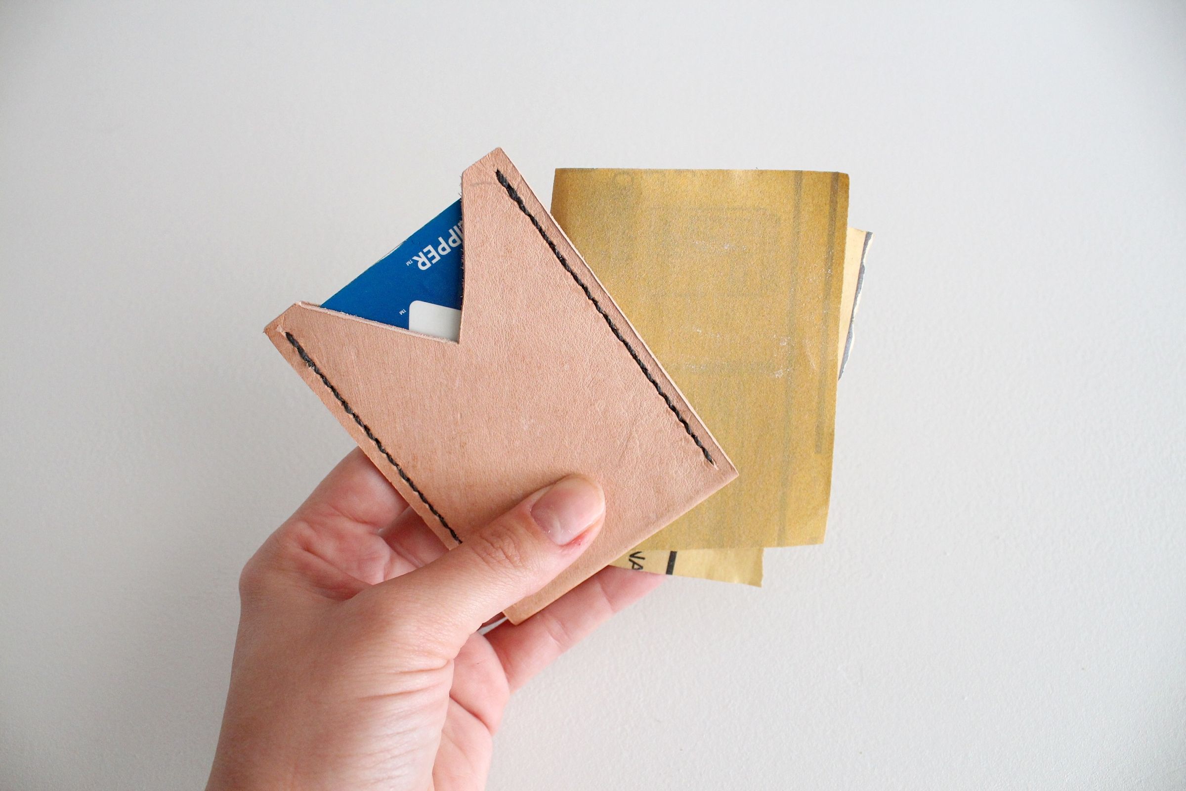 How to Burnish Leather Edges : 4 Steps (with Pictures) - Instructables