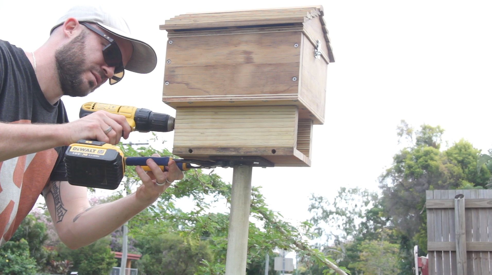 How to Make a Rustic Wood Mailbox : 5 Steps (with Pictures) - Instructables
