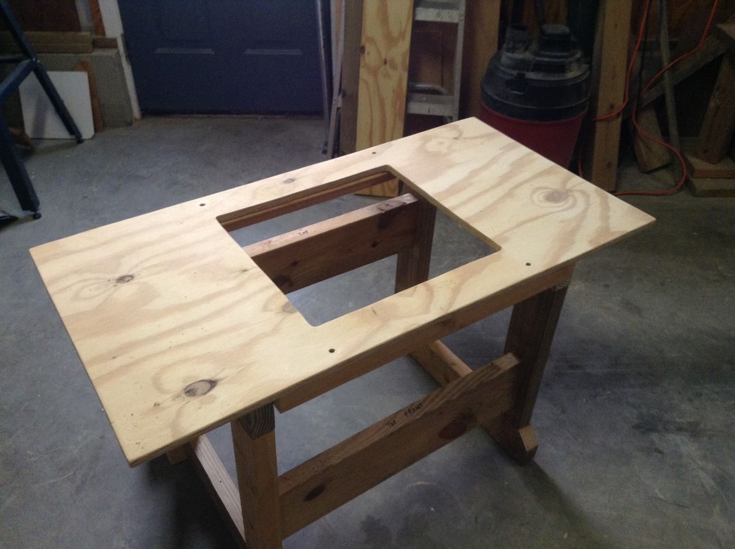 Table for a Cheap Tablesaw : 10 Steps (with Pictures) - Instructables