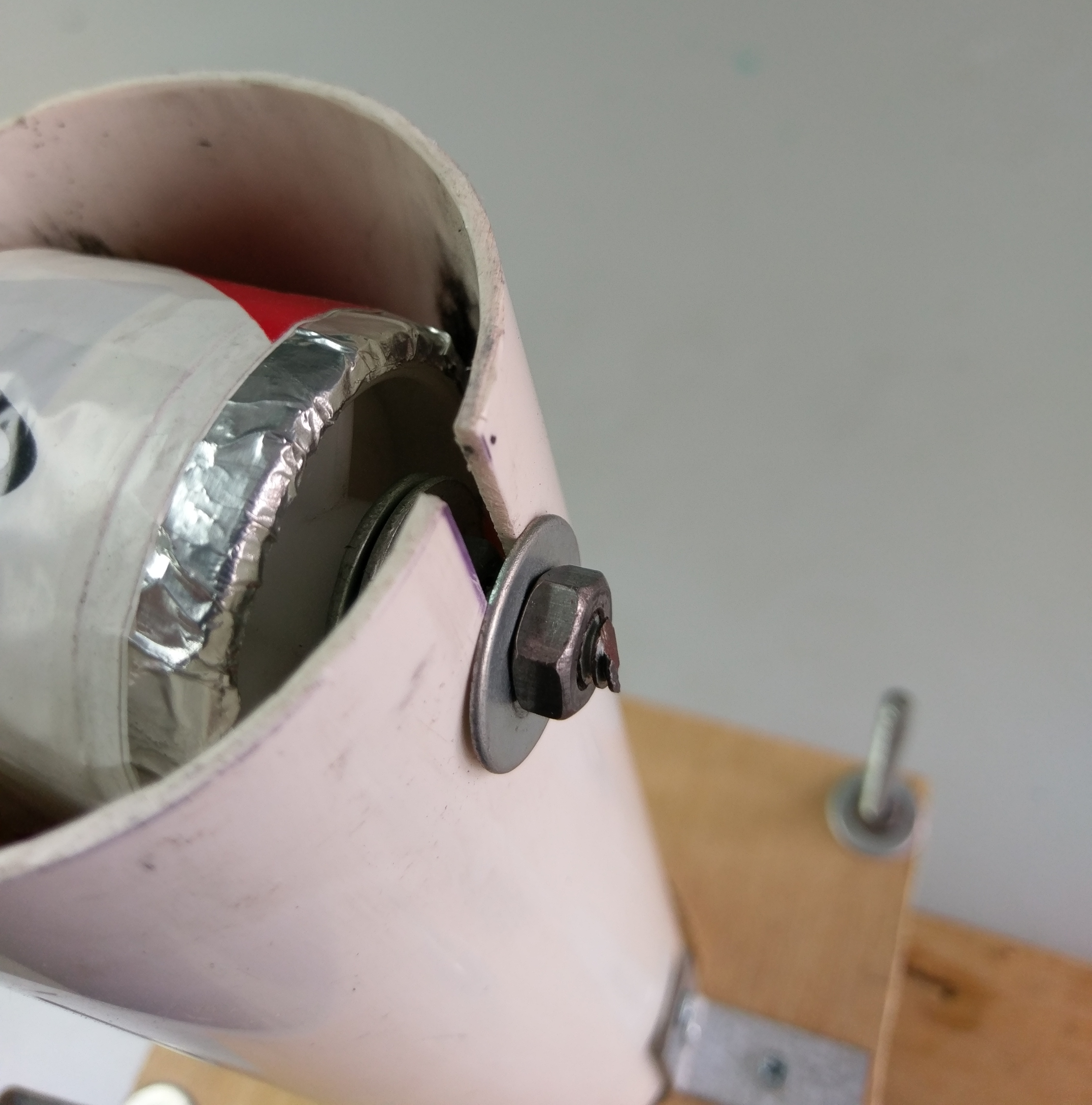 How to Make a Van De Graaff Generator : 9 Steps (with Pictures ...