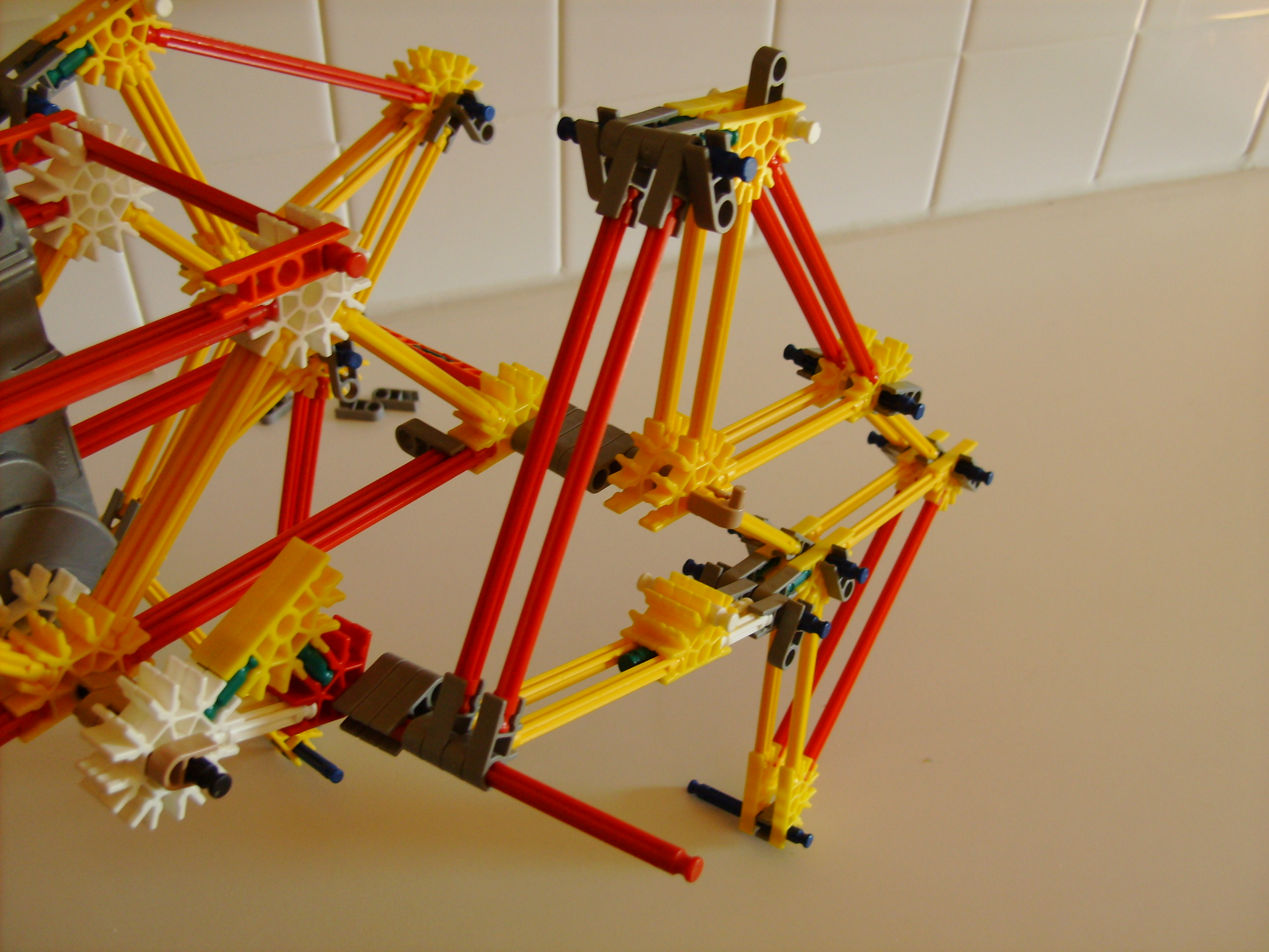 K'nex Strandbeest : 7 Steps (with Pictures) - Instructables