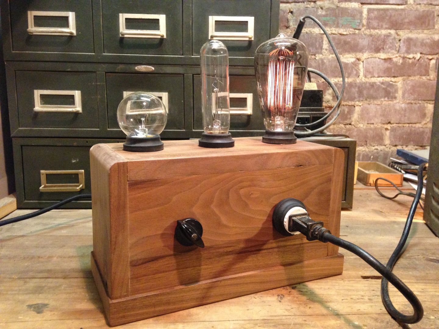 Vintage Dim Bulb Tester : 8 Steps (with Pictures) - Instructables