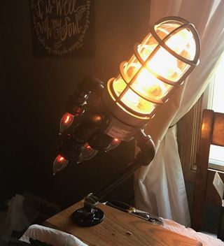 Rocket Ship Lamp : 4 Steps (with Pictures) - Instructables