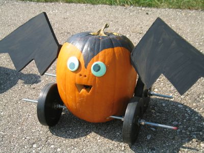 How to Build a PUMPKIN RACER With Two Parallel Independent Axles : 9 ...