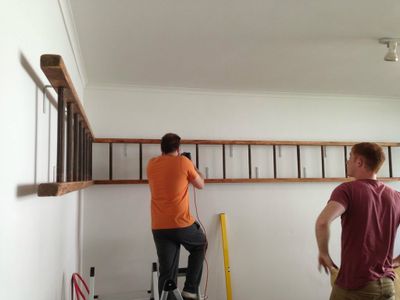 Wall-mounted Horizontal Ladder Shelf : 11 Steps (with Pictures ...